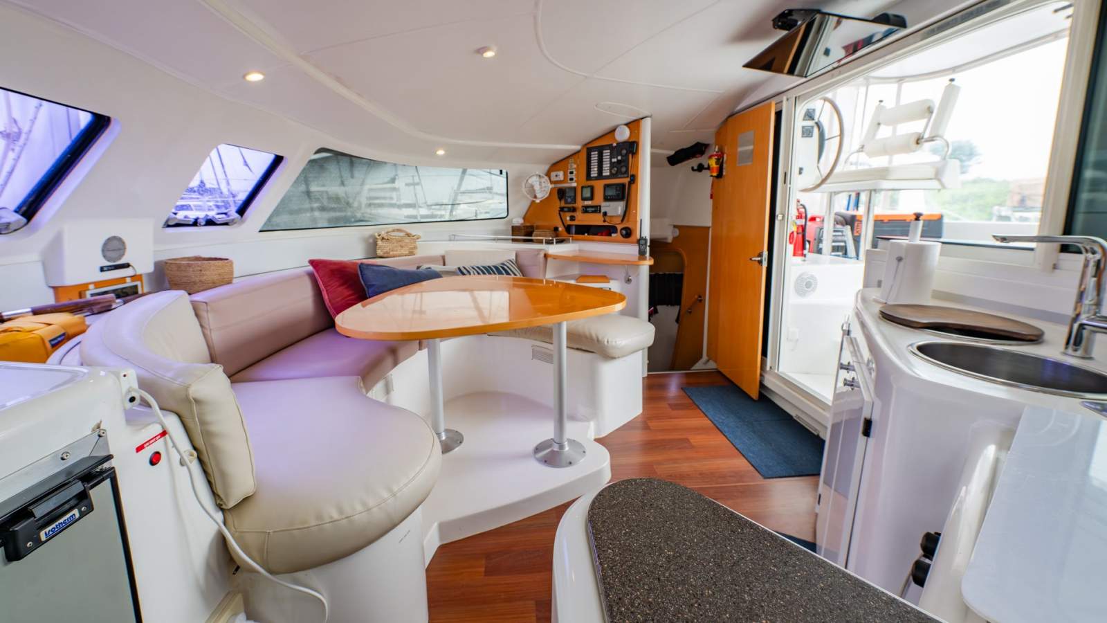 Used Fountaine Pajot Lavezzi 40 Maestro for Sale | Yachts For Sale ...