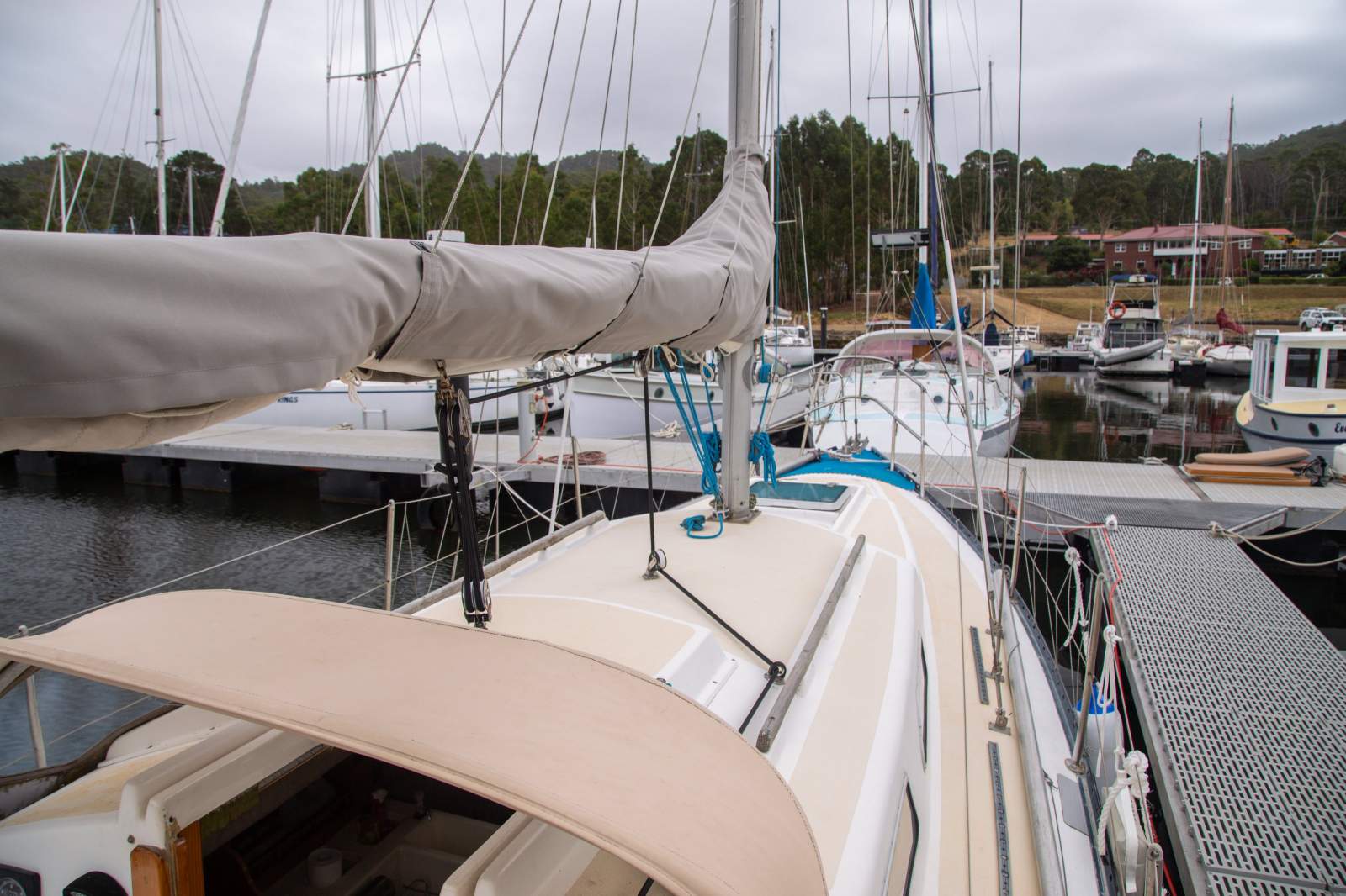 Used Sailmaster 845 Excellent Condition, Capable And Well Equipped! for ...