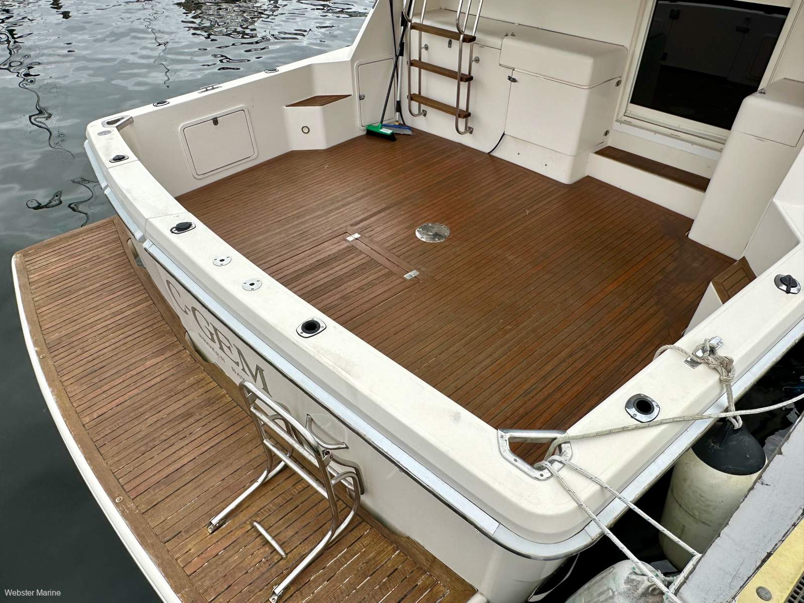 Used Riviera 48 Enclosed Flybridge for Sale | Boats For Sale | Yachthub