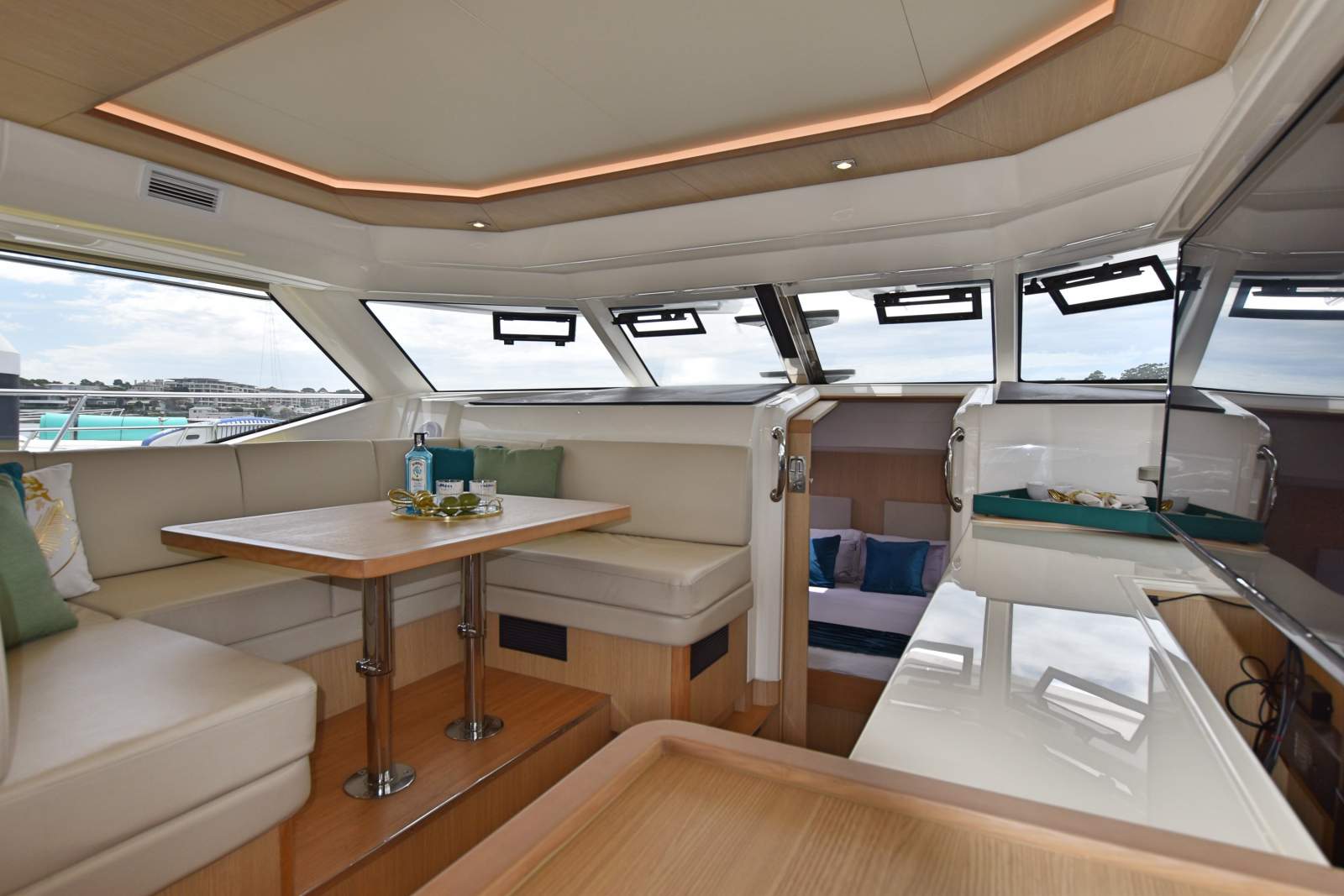 Used Aquila 44 2020 Power Catamaran "the Vault" for Sale | Boats For ...