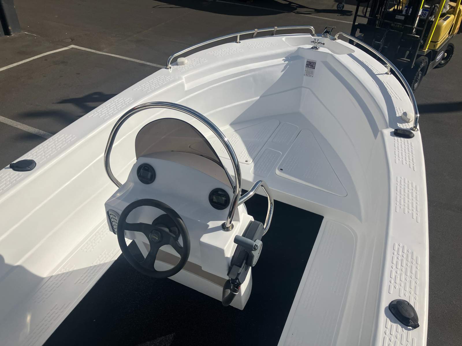 New Polycraft 4.80 Centre Console – Sportsmarine Boat Centre Bunbury