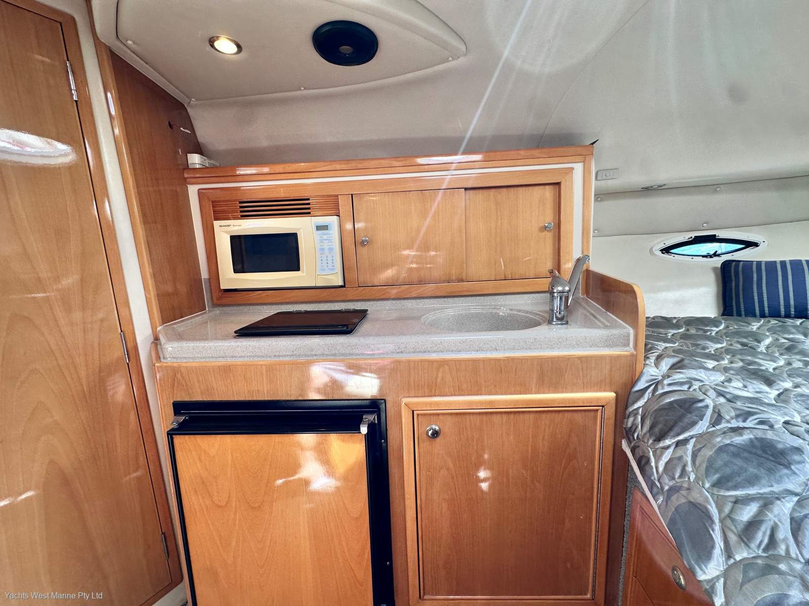 Used Riviera M290 Sports Cruiser for Sale | Boats For Sale | Yachthub