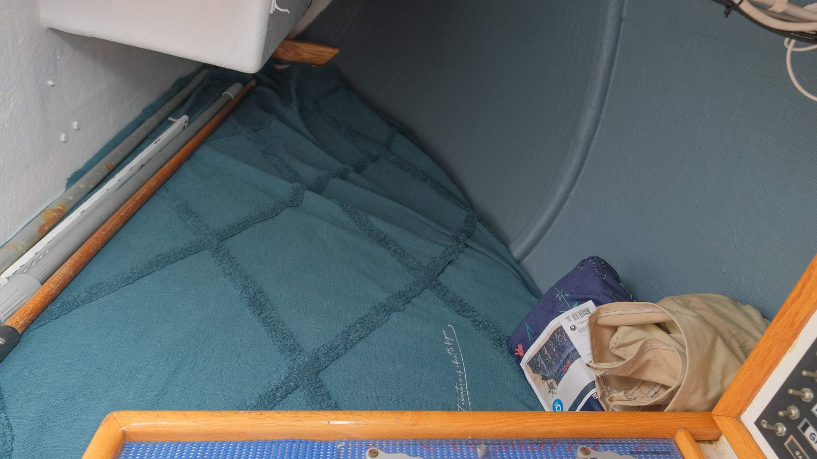 Used Cole 32 ~ Complete Cruise Inventory And Ready To Go for Sale ...