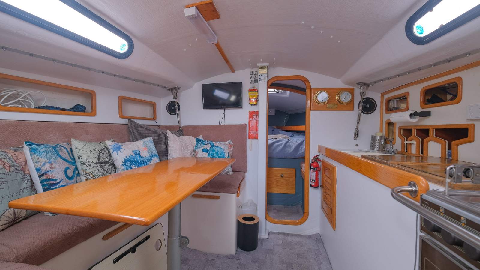 Used Cole 32 ~ Complete Cruise Inventory And Ready To Go for Sale ...