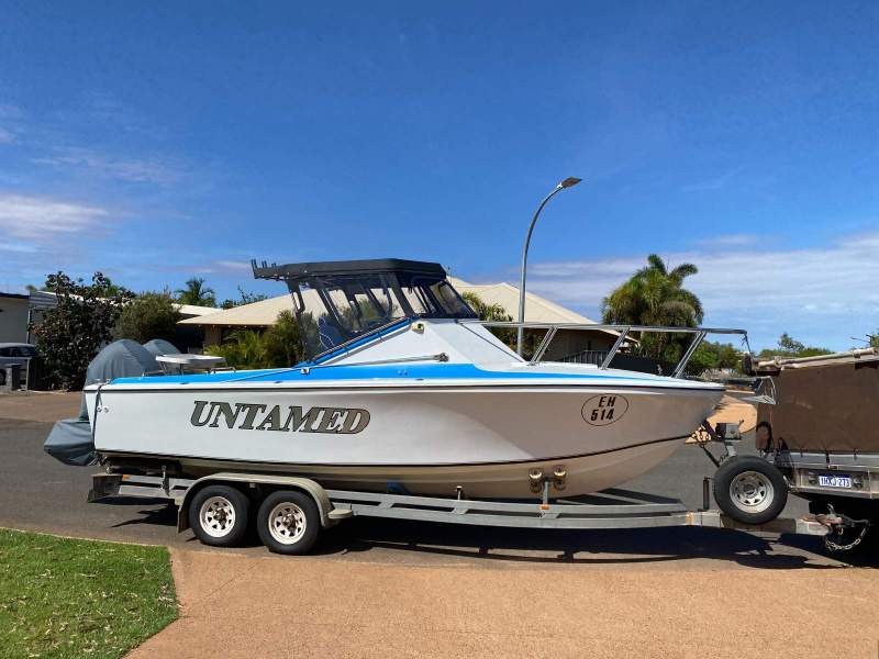 Haines Formula 233: Power Boats | Boats Online for Sale | Fibreglass ...