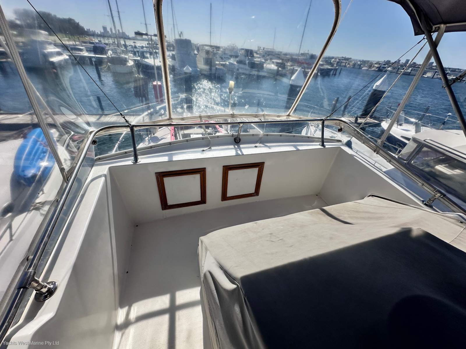 Used Mariner 3400 Flybridge ( 2 X Shaft Drive, Dual Helms & Genset ...