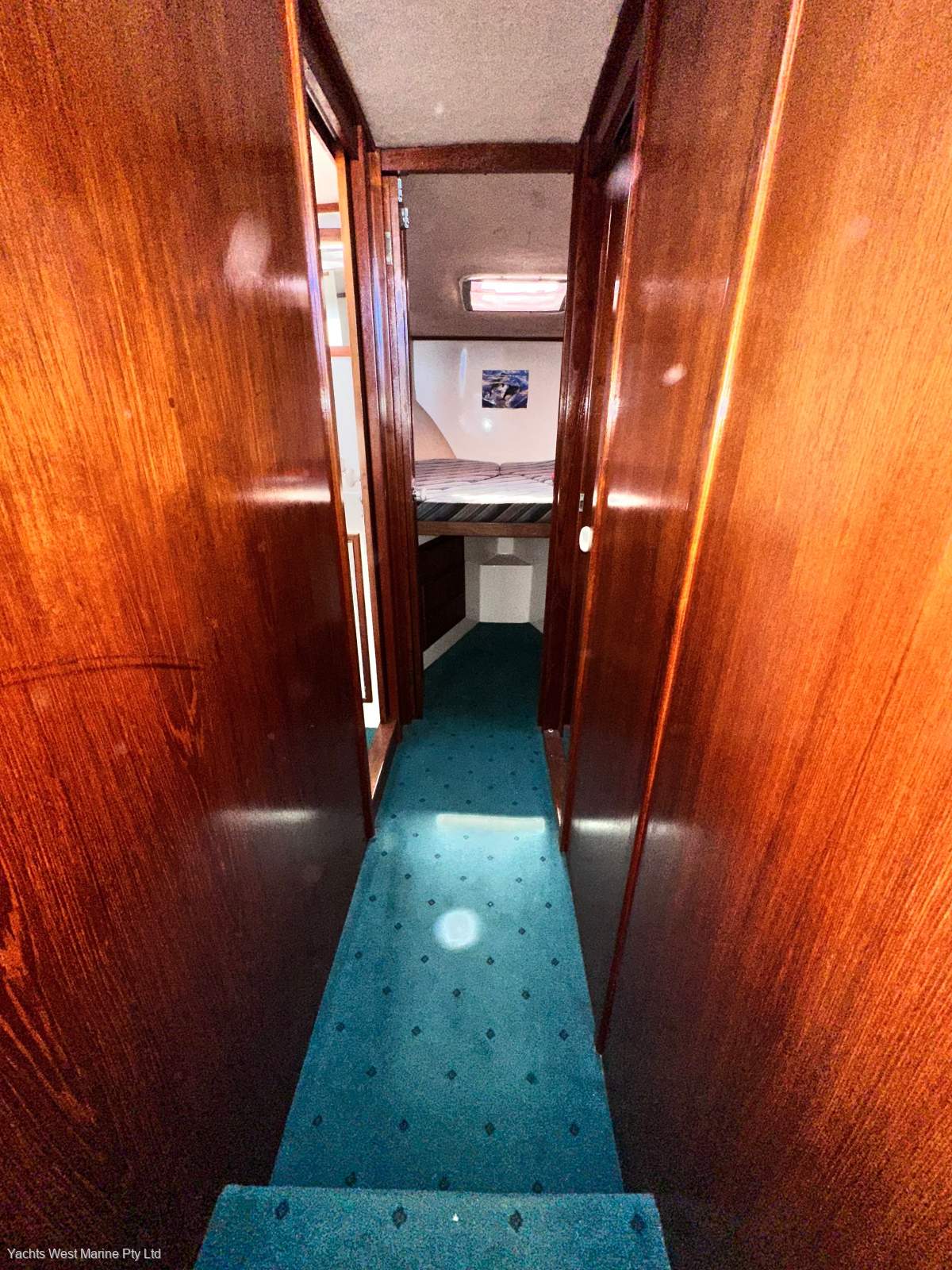 Used Mariner 3400 Flybridge ( 2 X Shaft Drive, Dual Helms & Genset ...