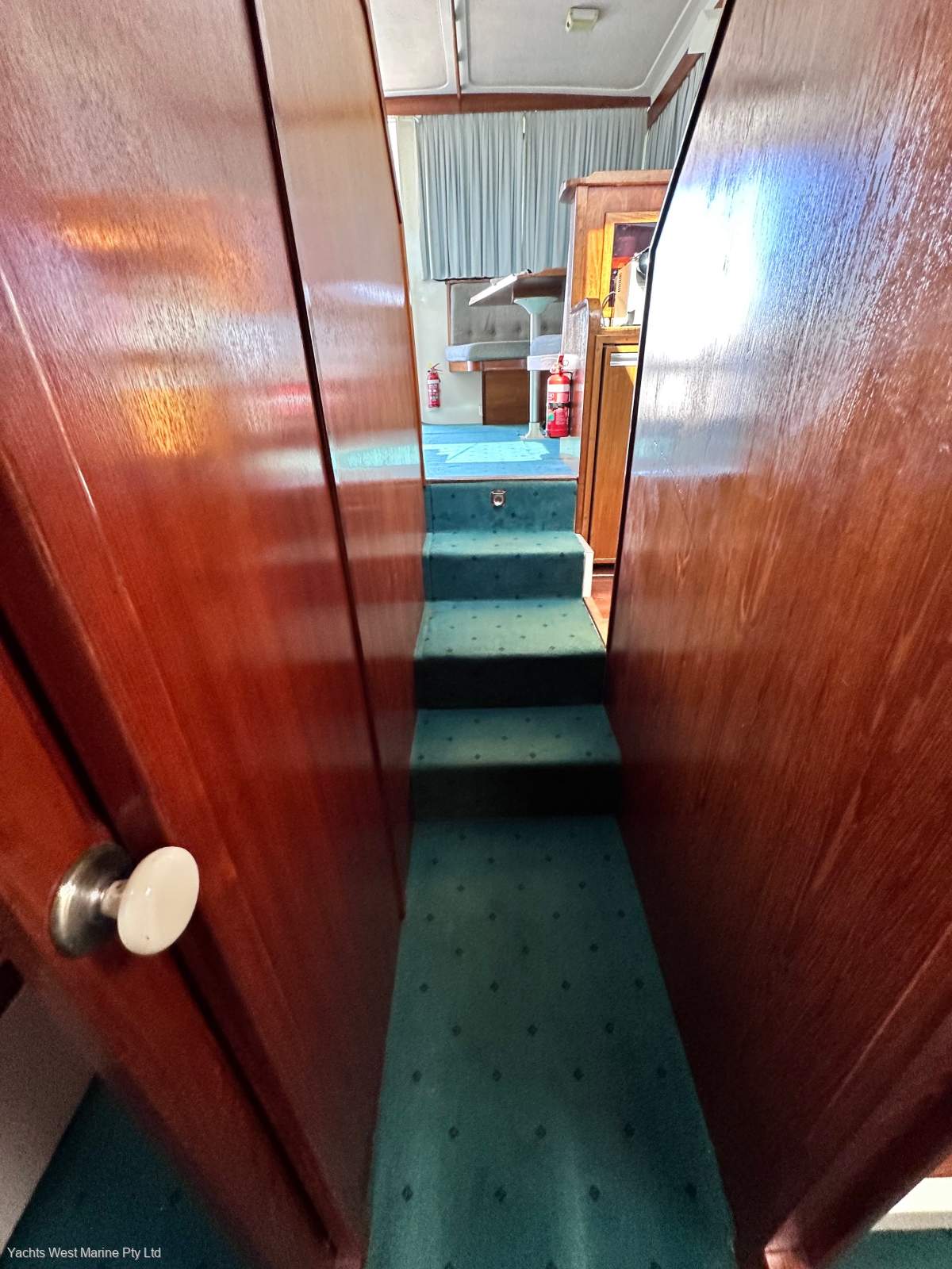 Used Mariner 3400 Flybridge ( 2 X Shaft Drive, Dual Helms & Genset ...