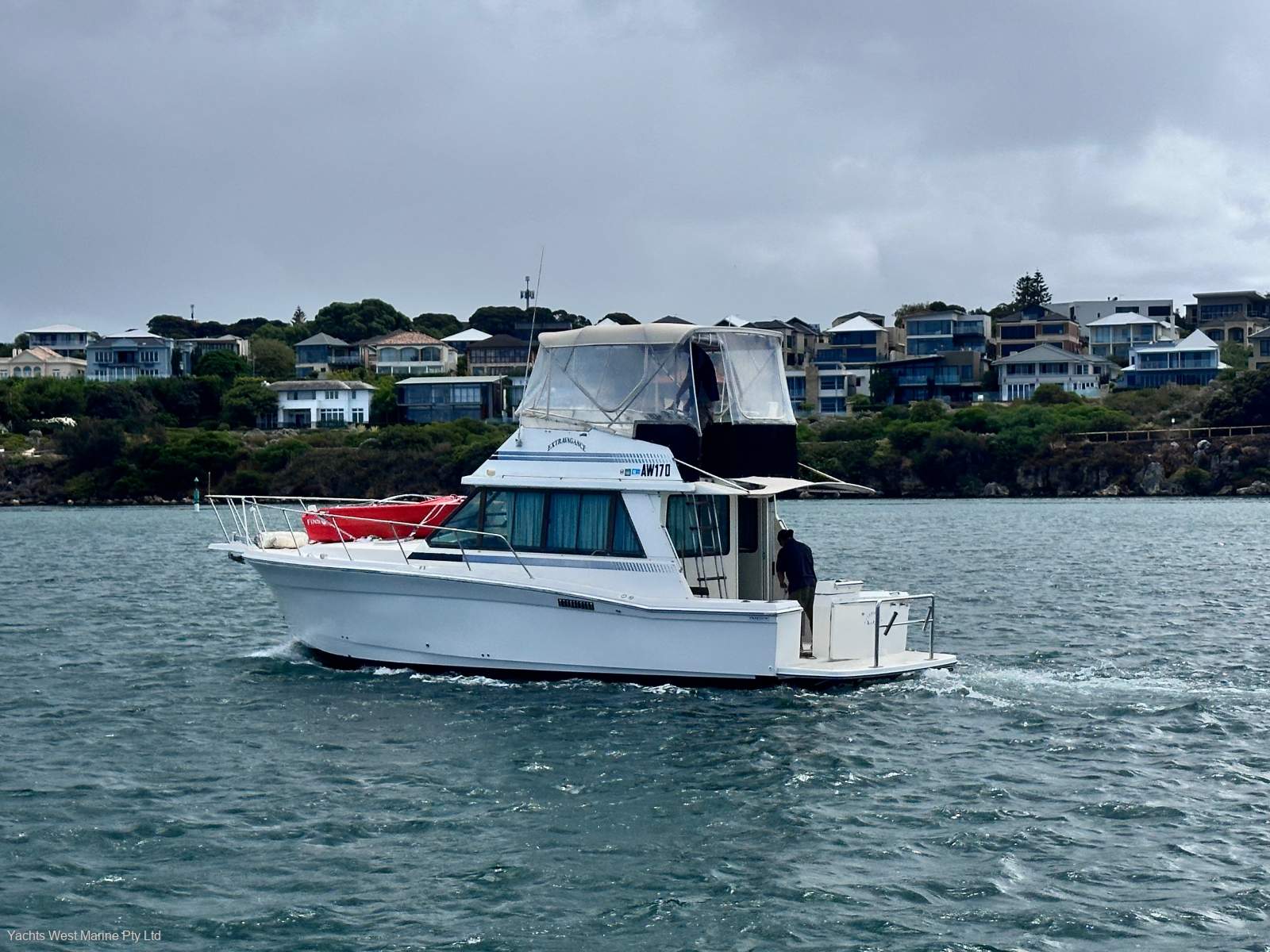 Used Mariner 3400 Flybridge ( 2 X Shaft Drive, Dual Helms & Genset ...