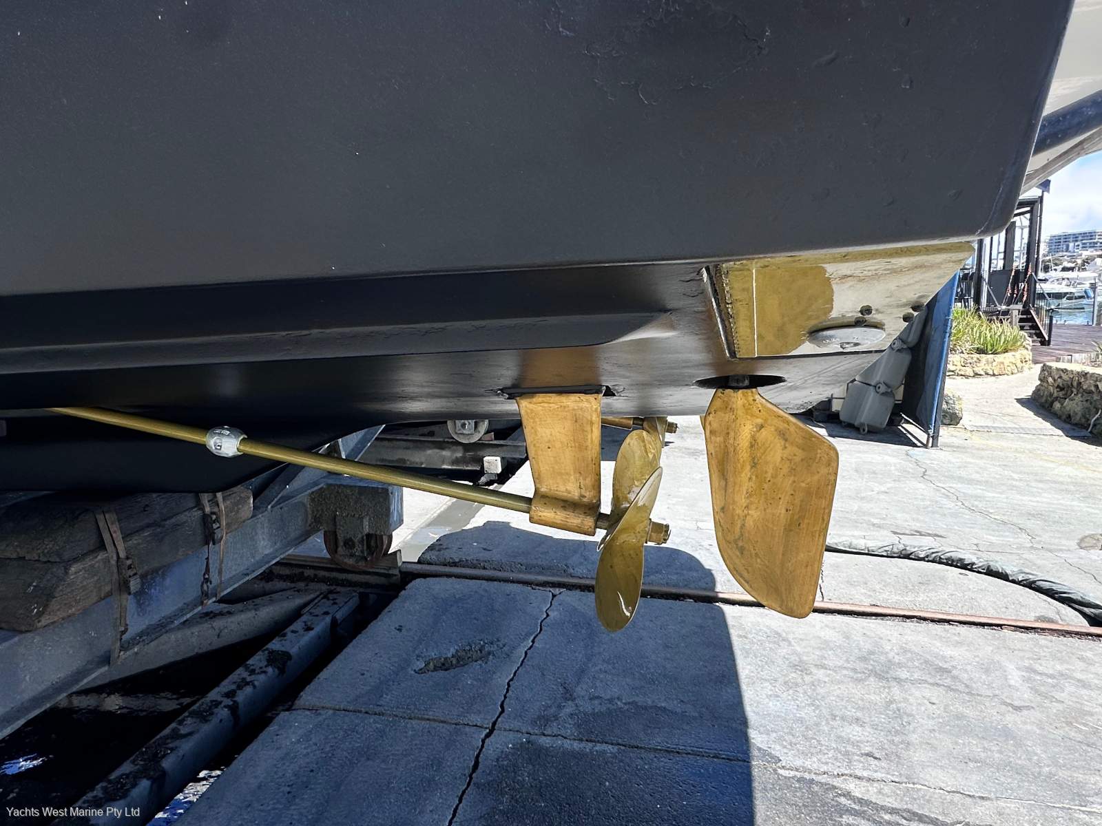 Used Mariner 3400 Flybridge ( 2 X Shaft Drive, Dual Helms & Genset ...