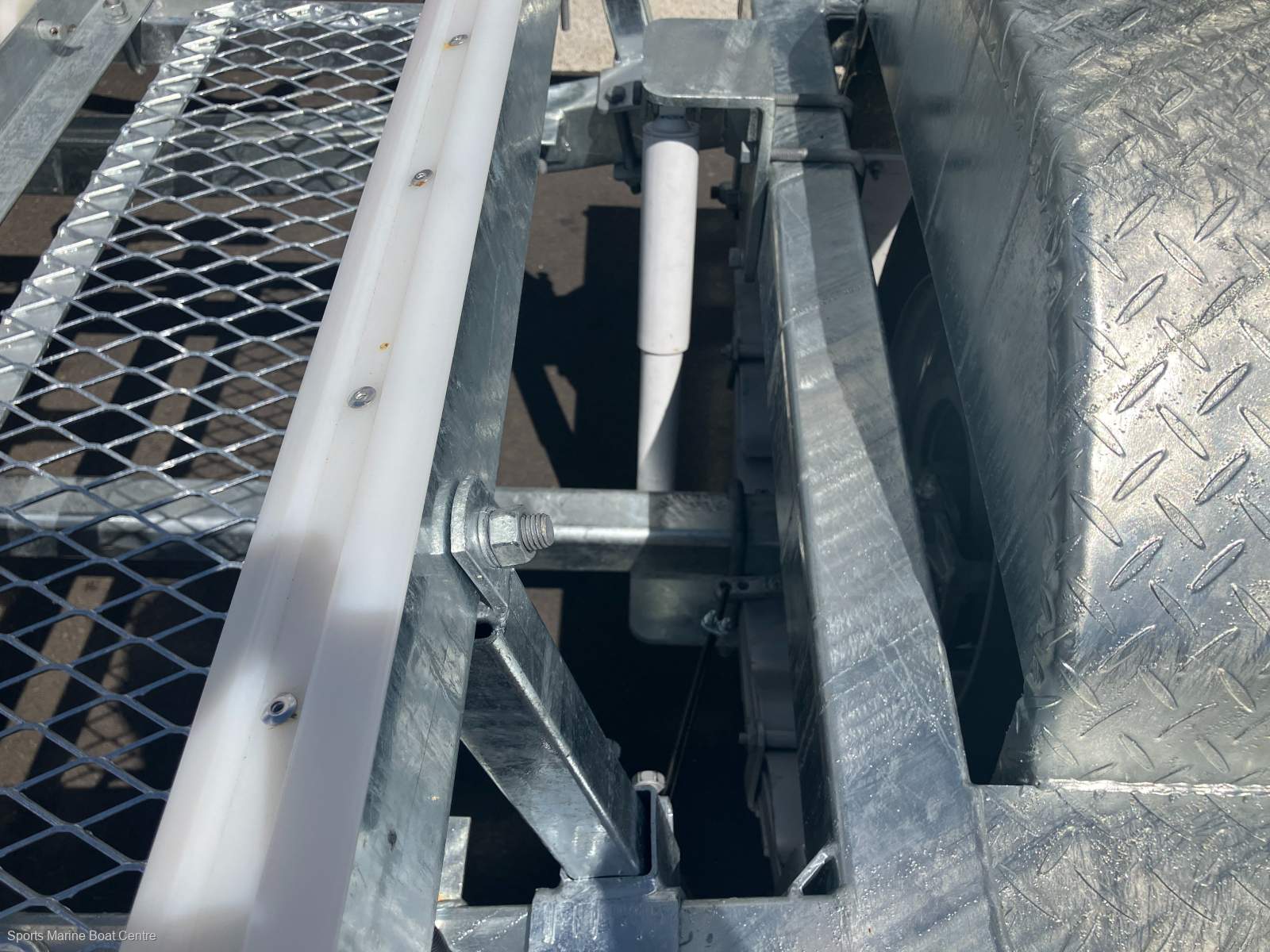 New MACKAY KRX4750 - 15-M OFF-ROAD TRAILER - Sportsmarine Boat Centre ...