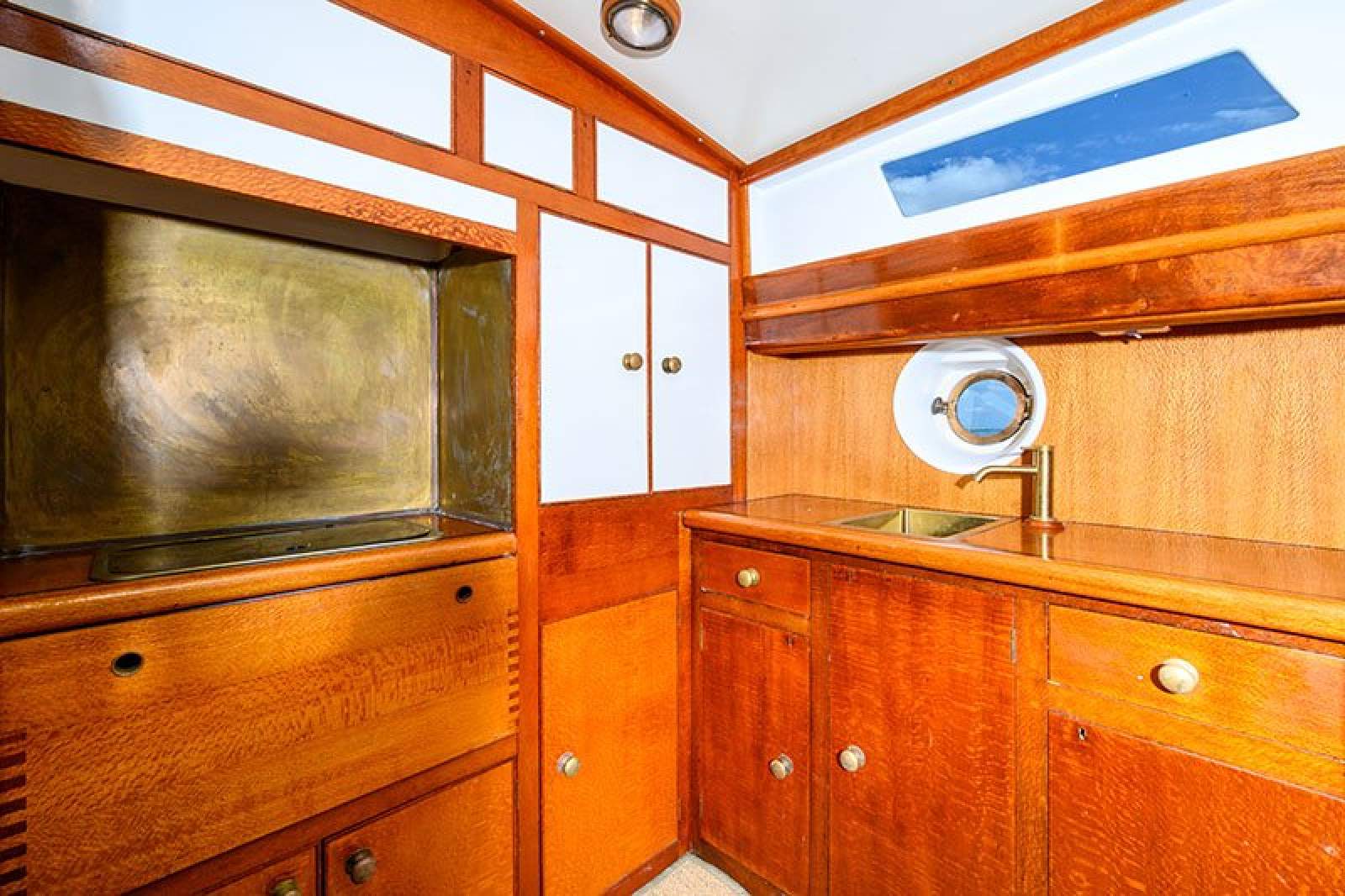 Jack Clark 42 Bridgedeck Motor Cruiser Timber Baycruiser For Sale ...