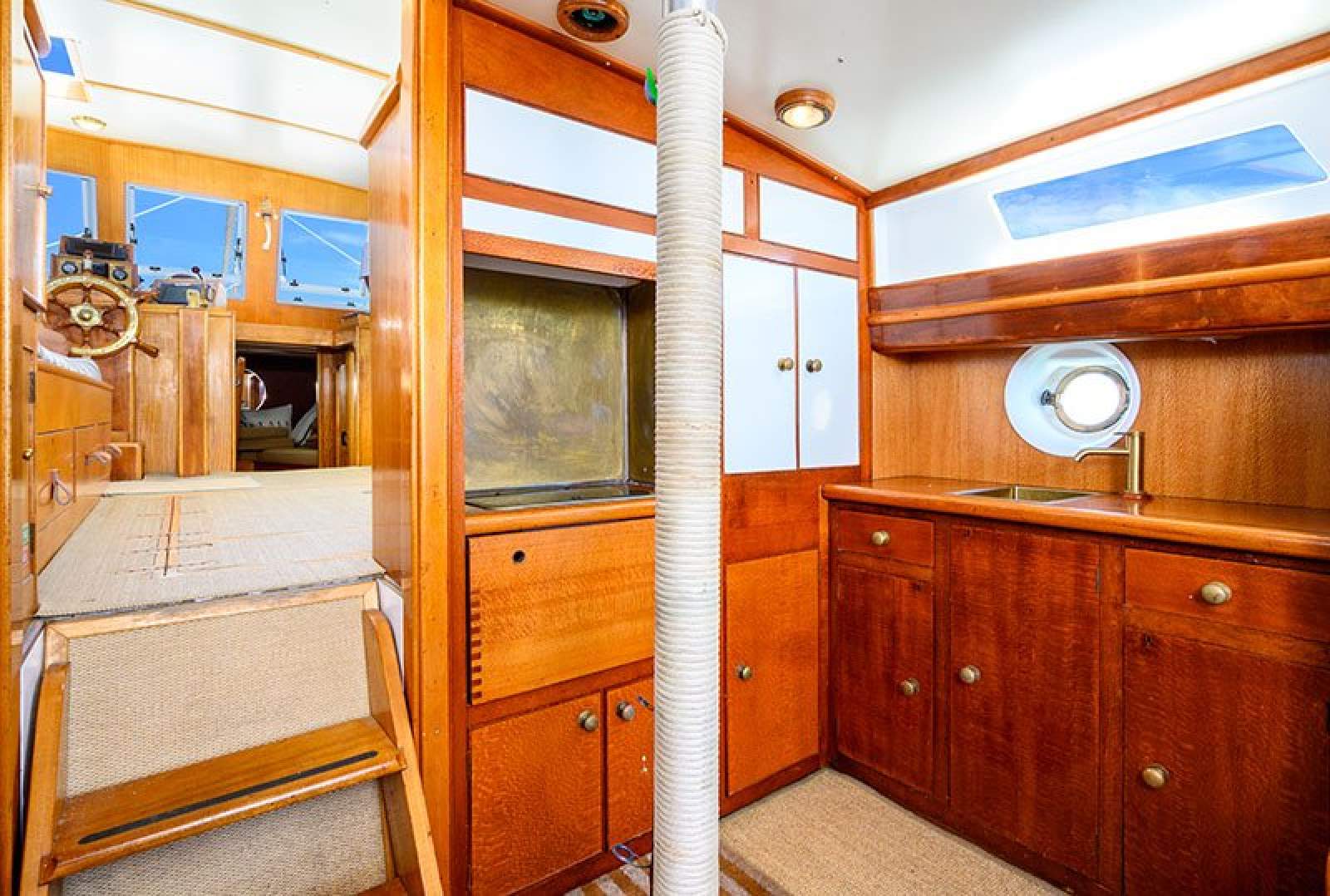Jack Clark 42 Bridgedeck Motor Cruiser Timber Baycruiser For Sale ...