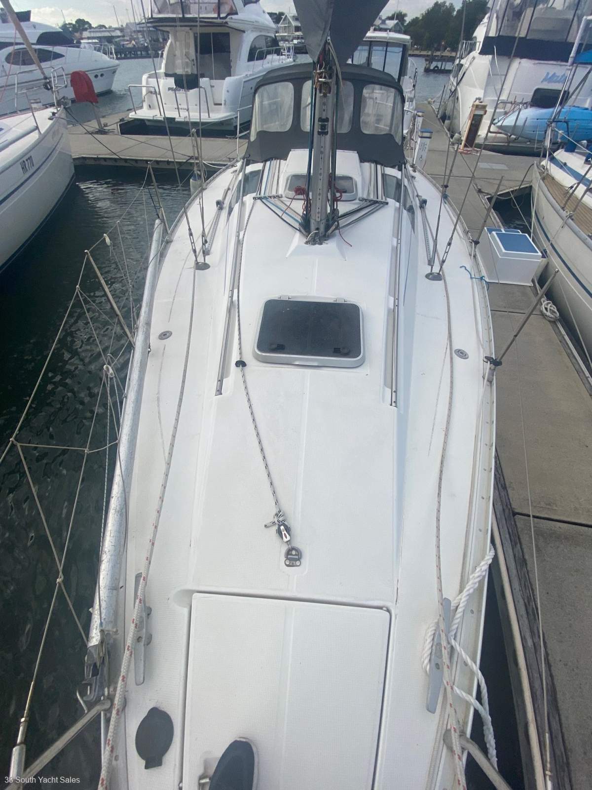 Used Beneteau First 32s5 Cruiser-racer for Sale | Yachts For Sale ...