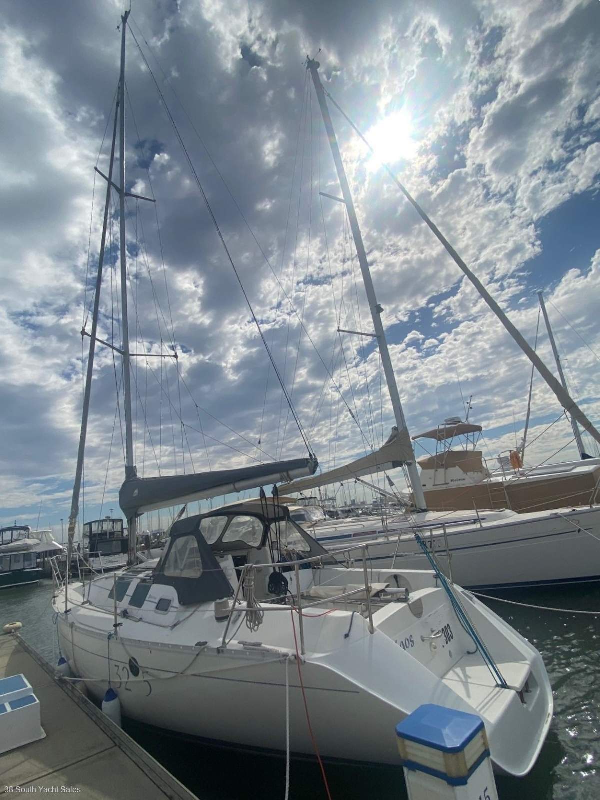 Used Beneteau First 32s5 Cruiser-racer for Sale | Yachts For Sale ...