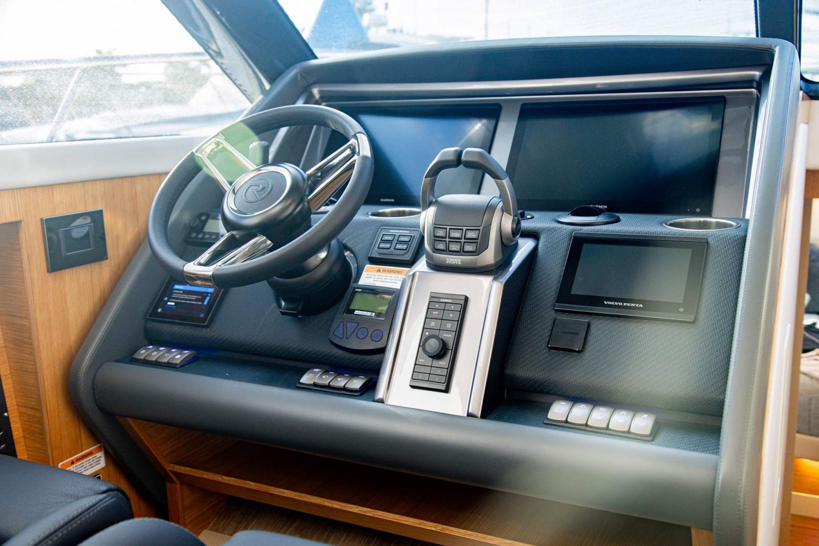 Used Riviera 445 Suv - Seakeeper 6 Gyro for Sale | Boats For Sale ...