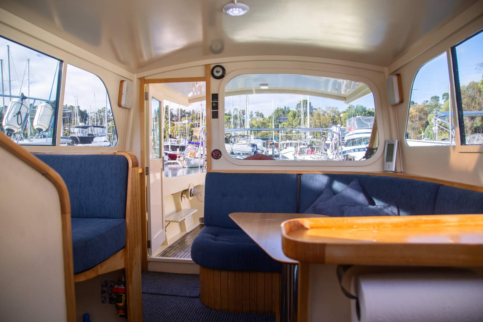 Max Creese 36 Sedan Motor Cruiser EFFICIENT SEDAN CRUISER, EXCEPTIONAL ...