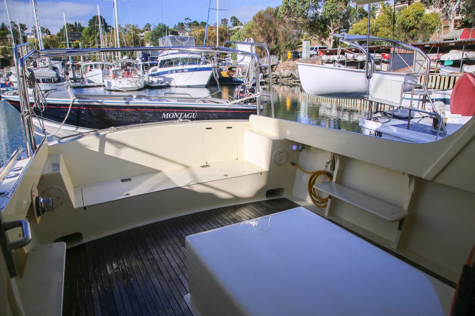 Max Creese 36 Sedan Motor Cruiser EFFICIENT SEDAN CRUISER, EXCEPTIONAL ...