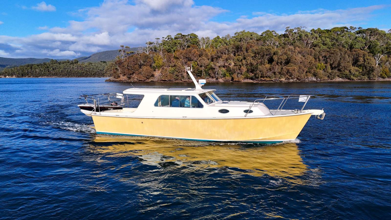 Max Creese 36 Sedan Motor Cruiser EFFICIENT SEDAN CRUISER, EXCEPTIONAL ...