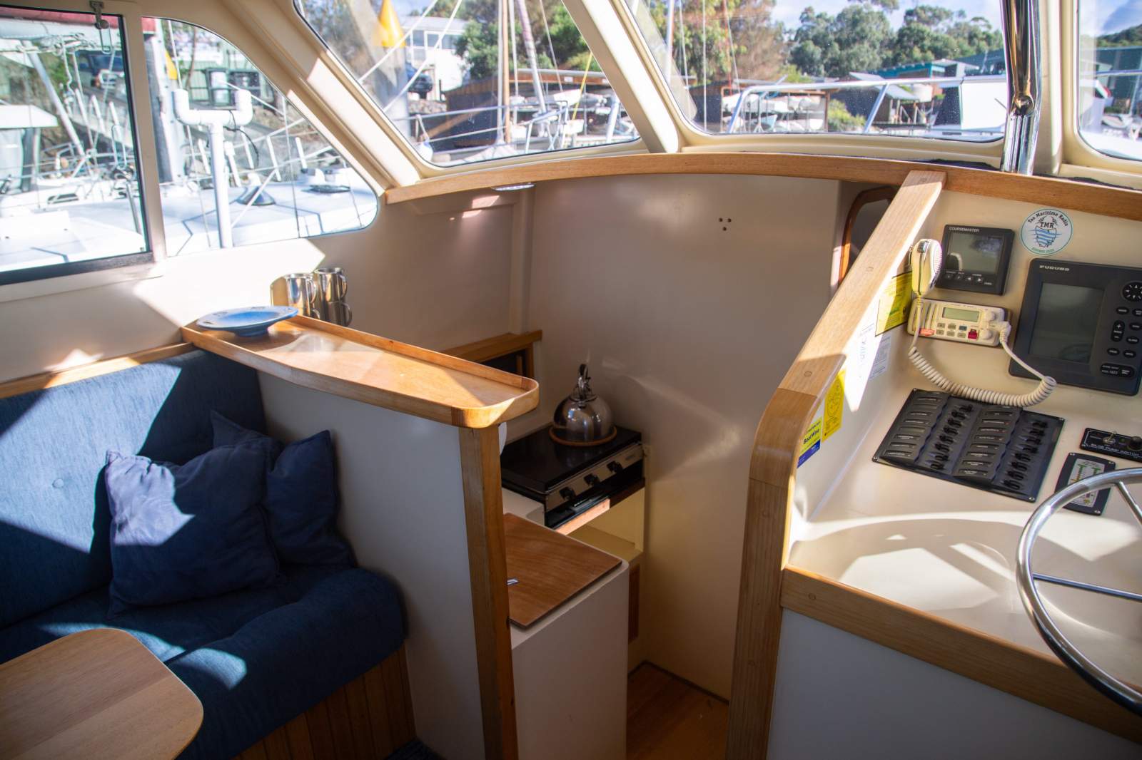 Max Creese 36 Sedan Motor Cruiser EFFICIENT SEDAN CRUISER, EXCEPTIONAL ...