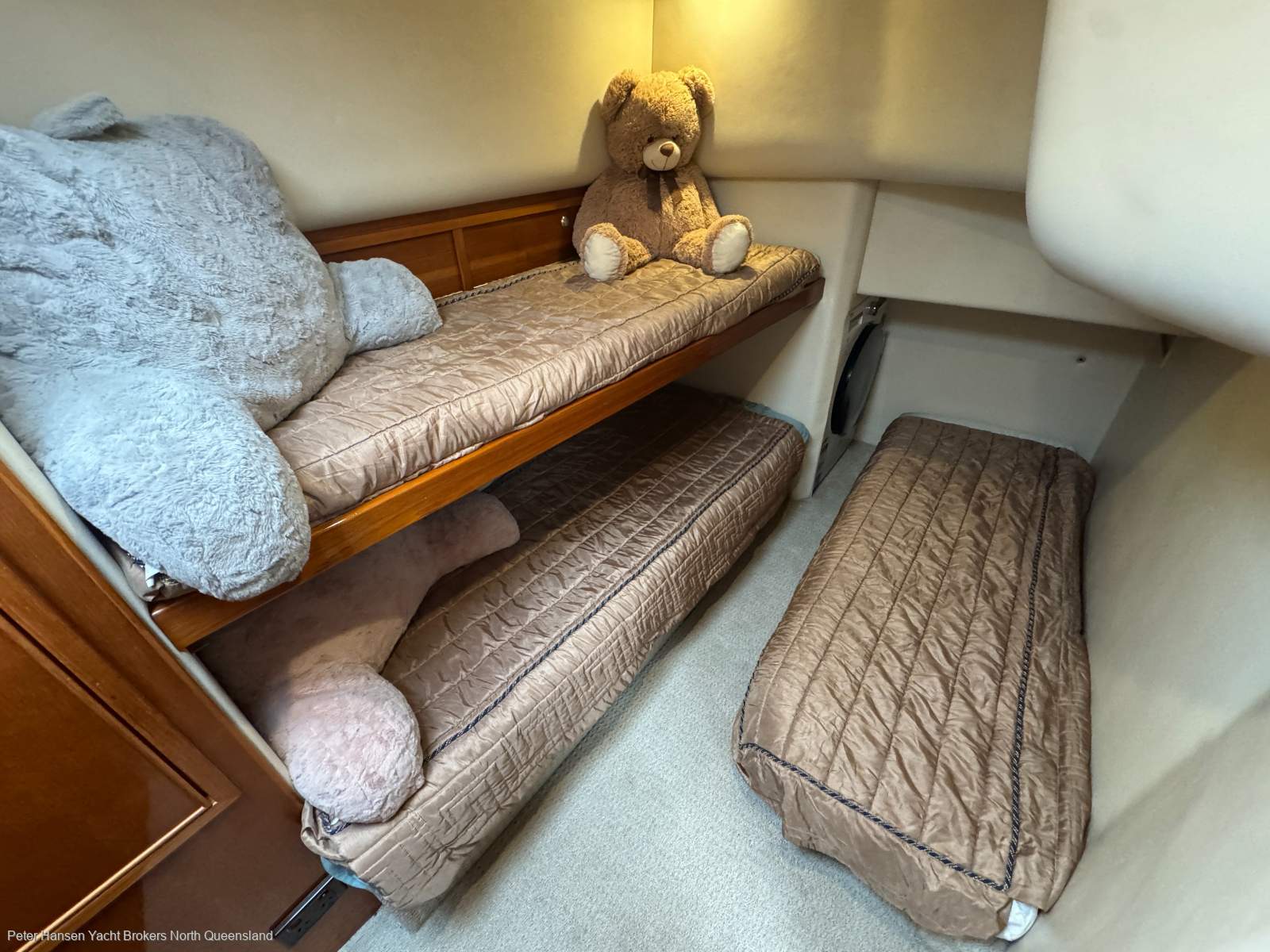 Riviera 40 Platinum Flybridge Cruiser For Sale | Peter Hansen Yacht Brokers