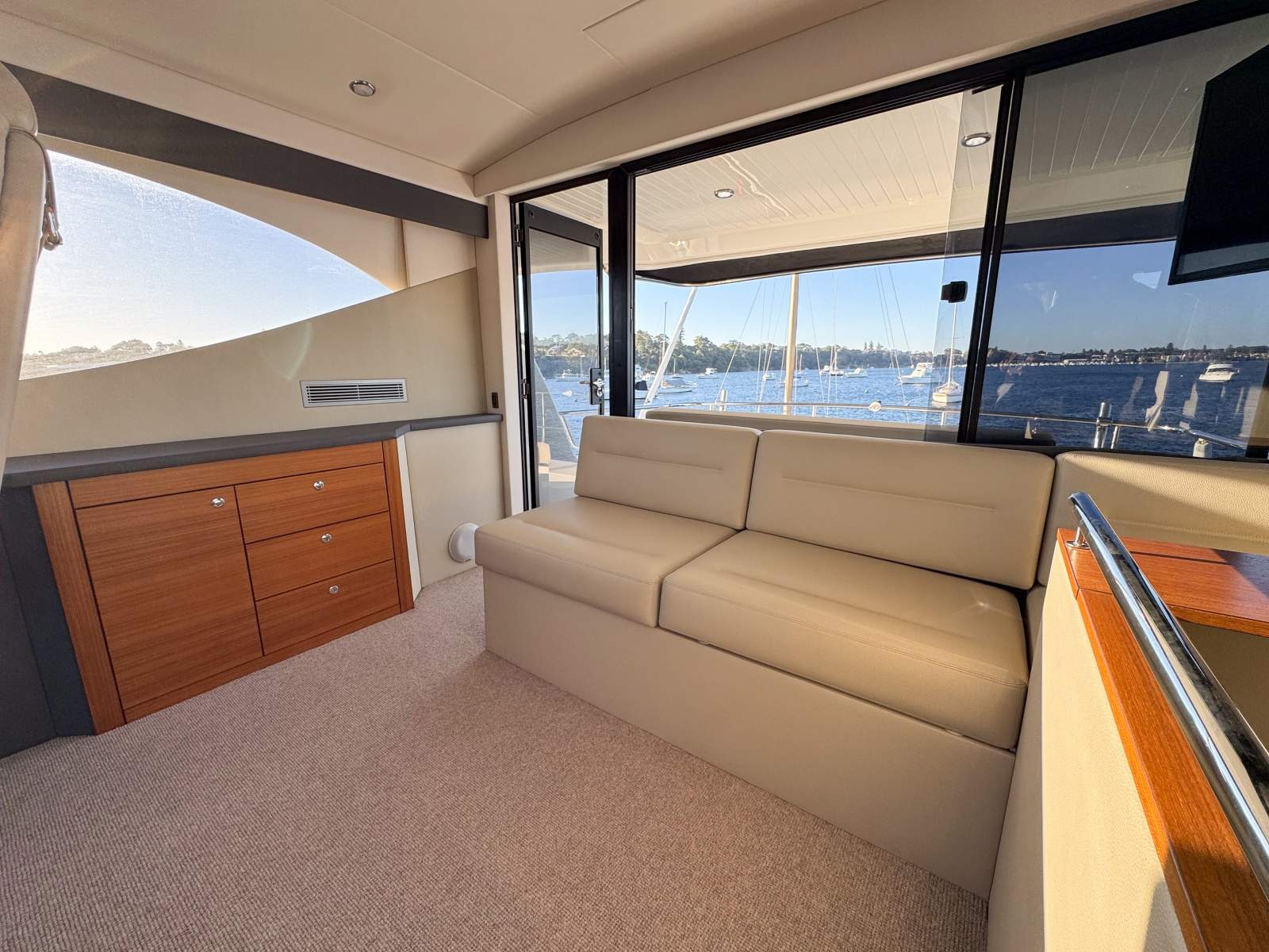 Used Maritimo M51 Cruising Motoryacht - Only 250 Hours From New! for ...