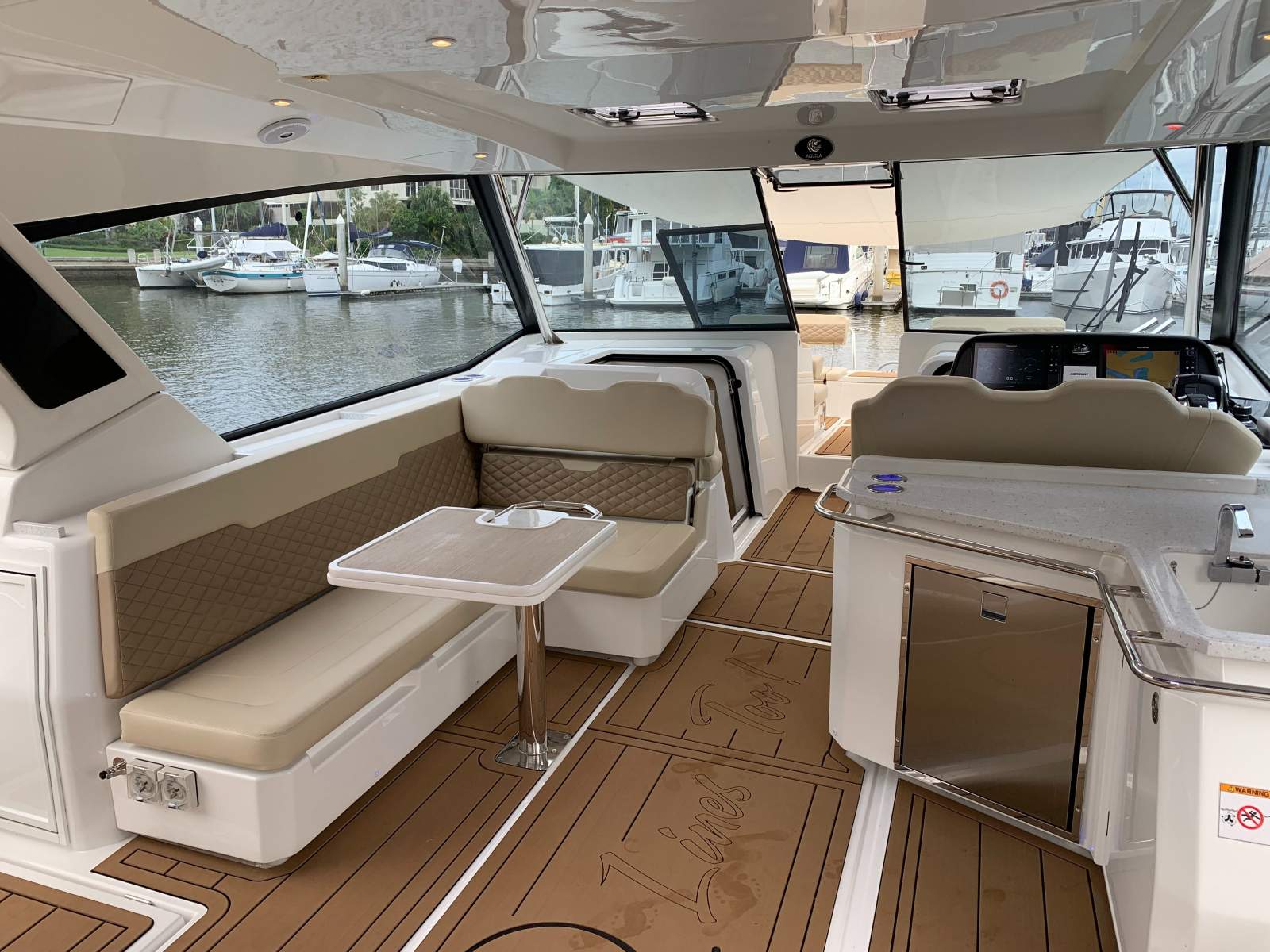 Used Aquila 36 Sport Power Catamaran for Sale | Boats For Sale | Yachthub