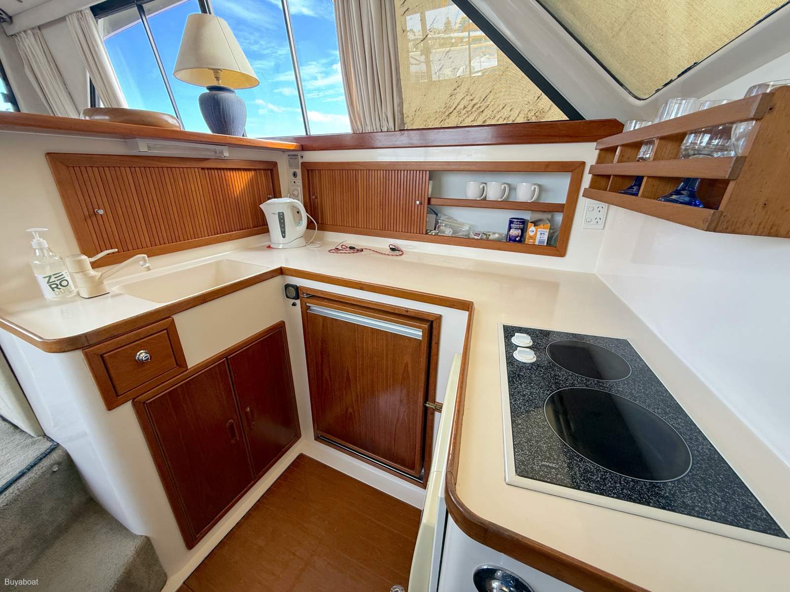 Used Riviera 39 Flybridge Cruiser for Sale | Boats For Sale | Yachthub