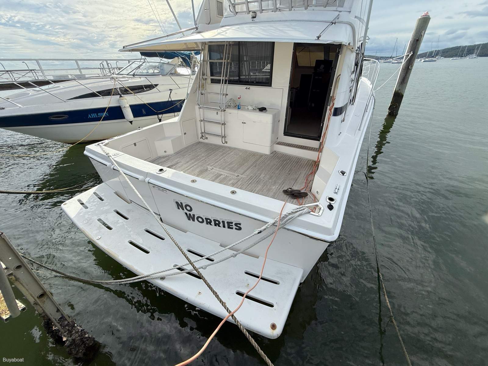 Used Riviera 39 Flybridge Cruiser for Sale | Boats For Sale | Yachthub