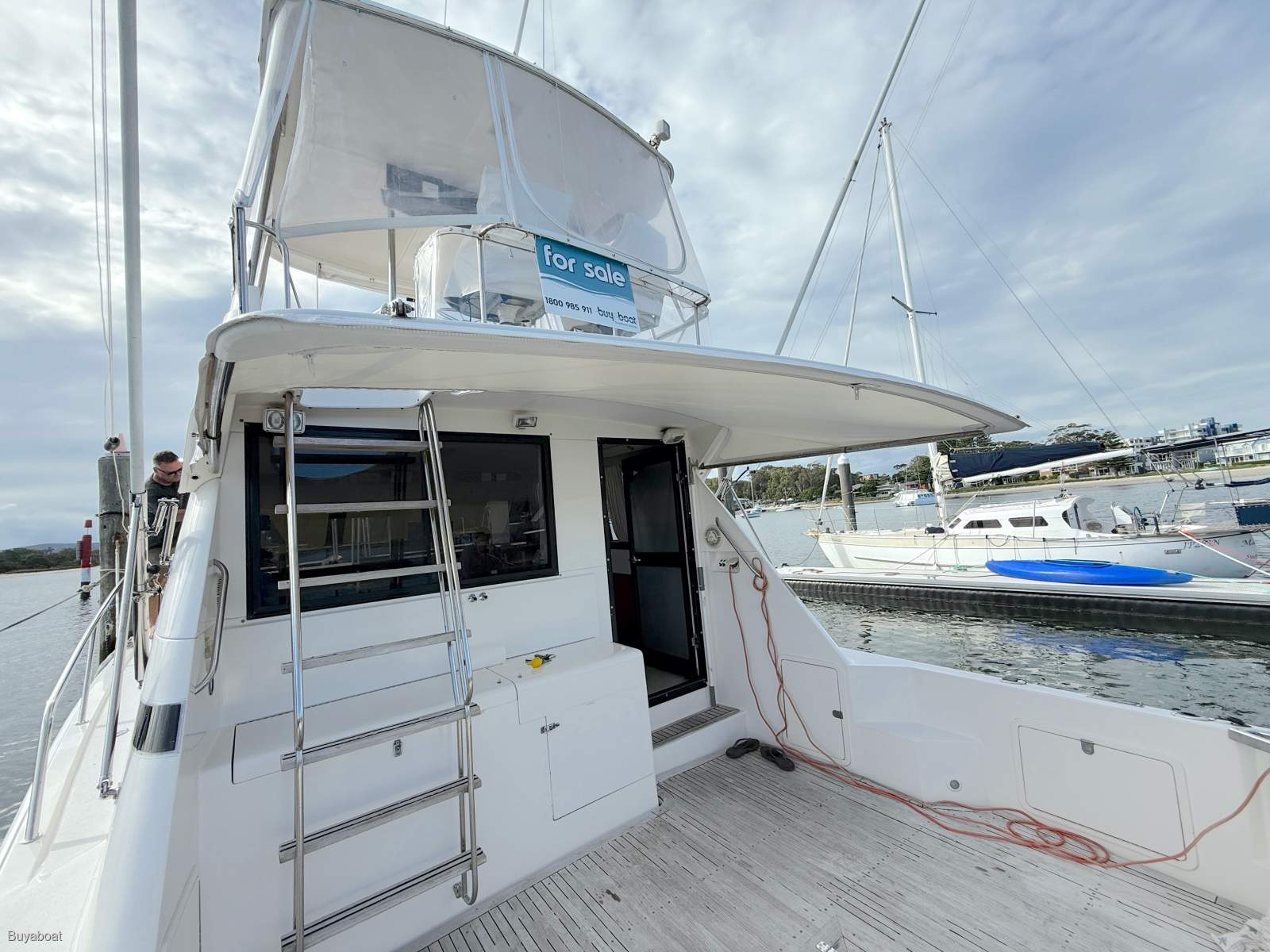 Used Riviera 39 Flybridge Cruiser for Sale | Boats For Sale | Yachthub
