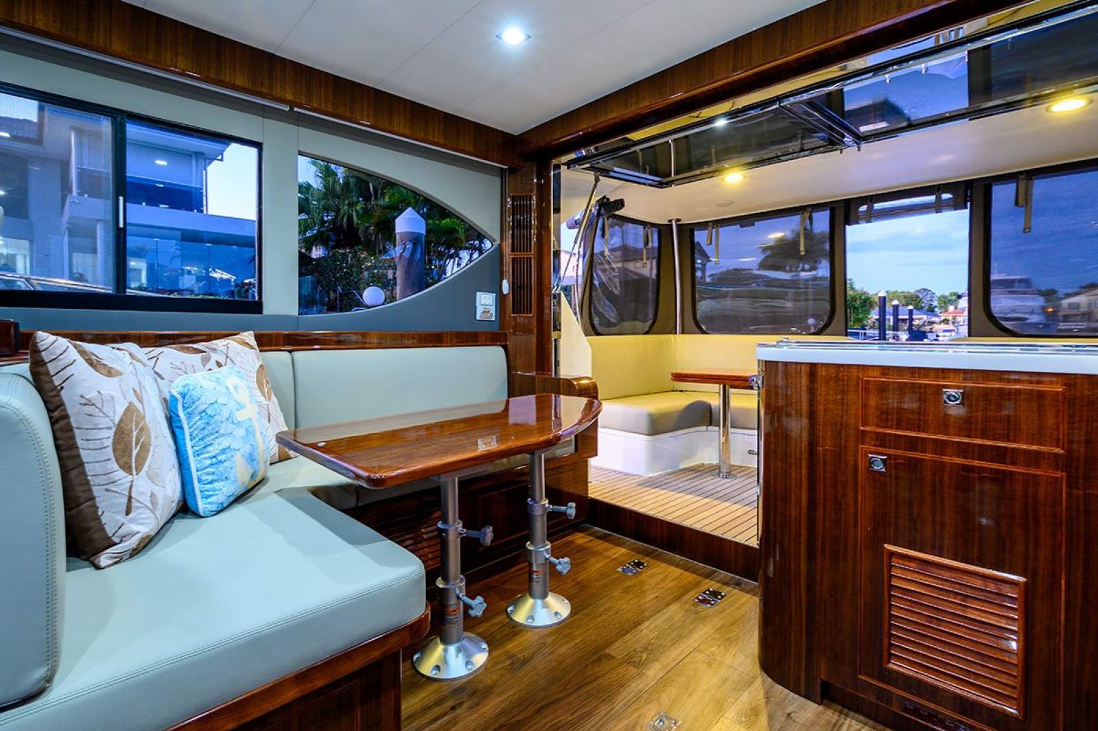 Used Island Gypsy Newport 500 Sedan Cruiser for Sale | Boats For Sale ...