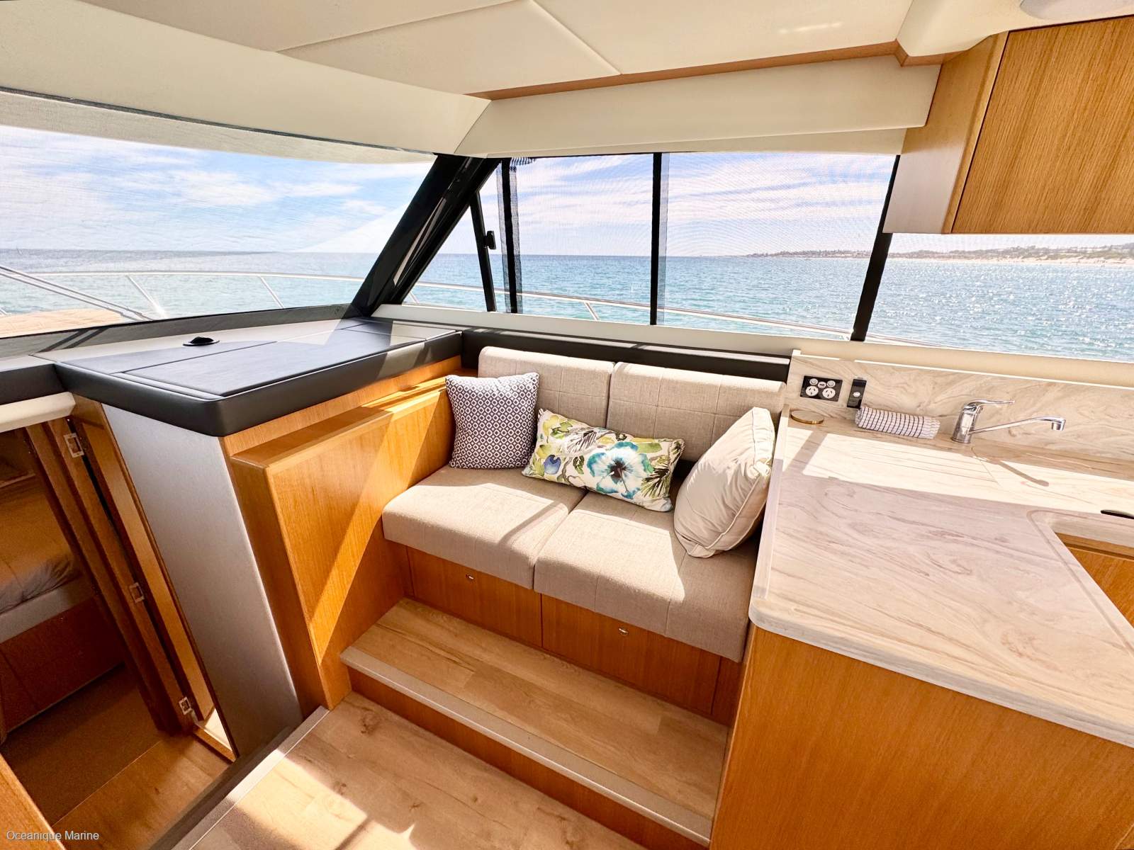 Riviera 39 Sports Motor Yacht For Sale | Oceanique Marine