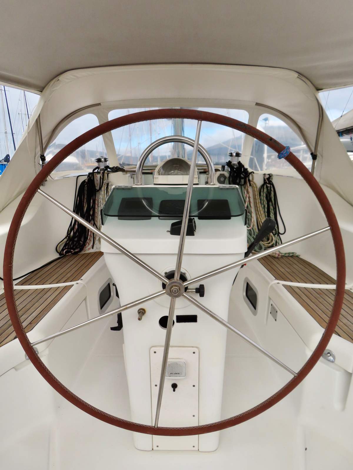 Used Beneteau Oceanis Clipper 393 Exceptional Condition, Extensively ...