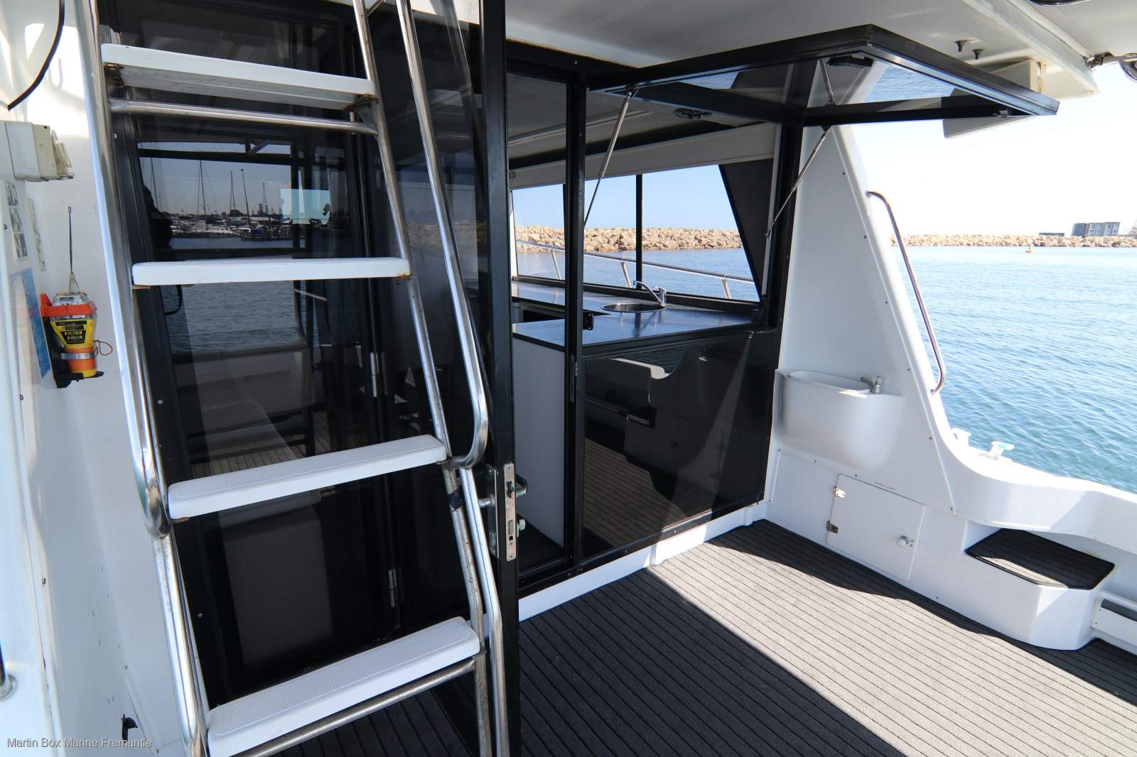 Steber 41 Flybridge with 2005 Yanmar 440Hp Diesels