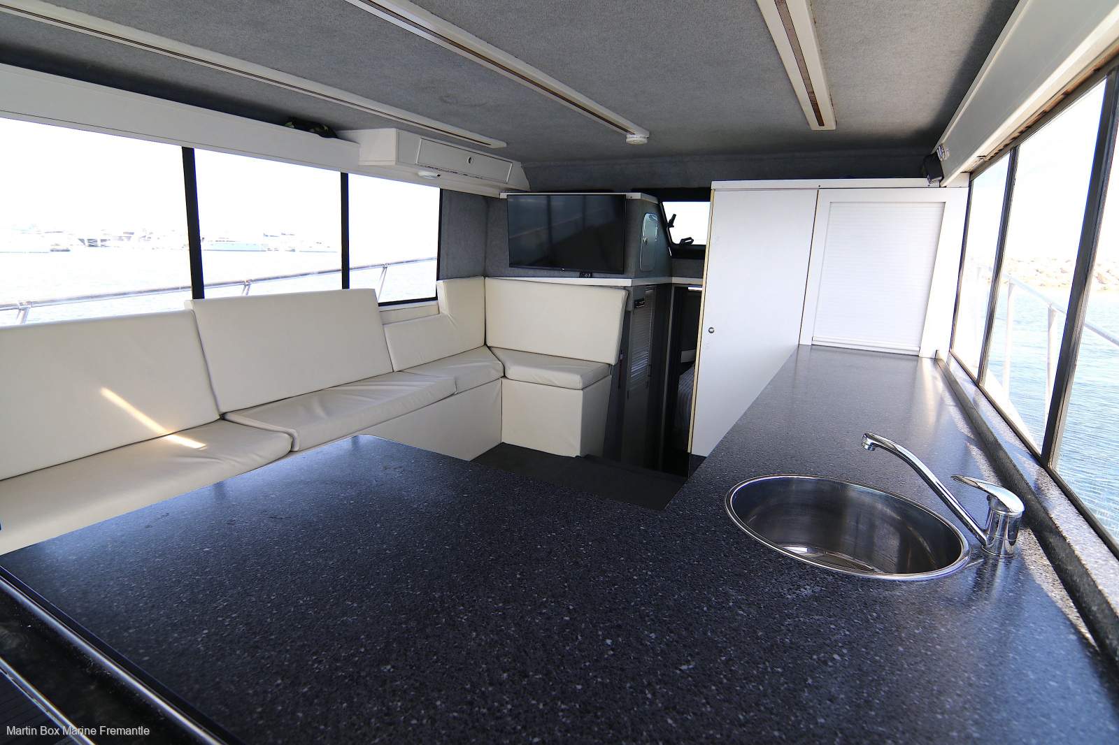 Steber 41 Flybridge with 2005 Yanmar 440Hp Diesels