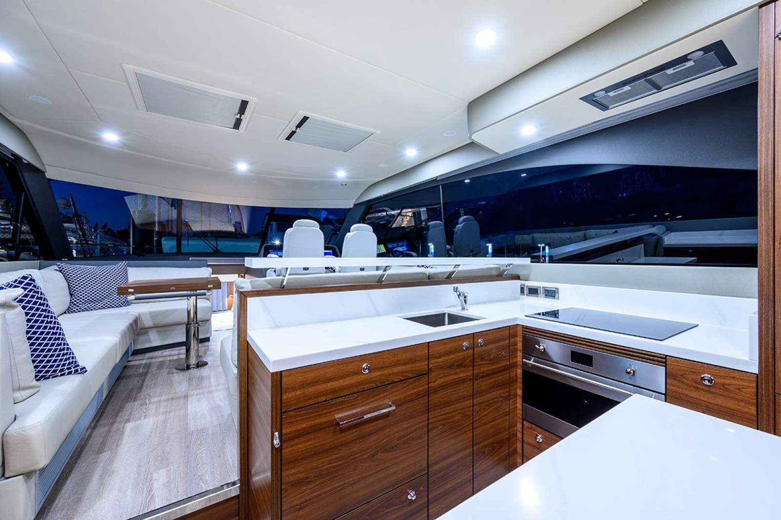 Used Maritimo S55 Cruising Motor Yacht for Sale | Boats For Sale | Yachthub