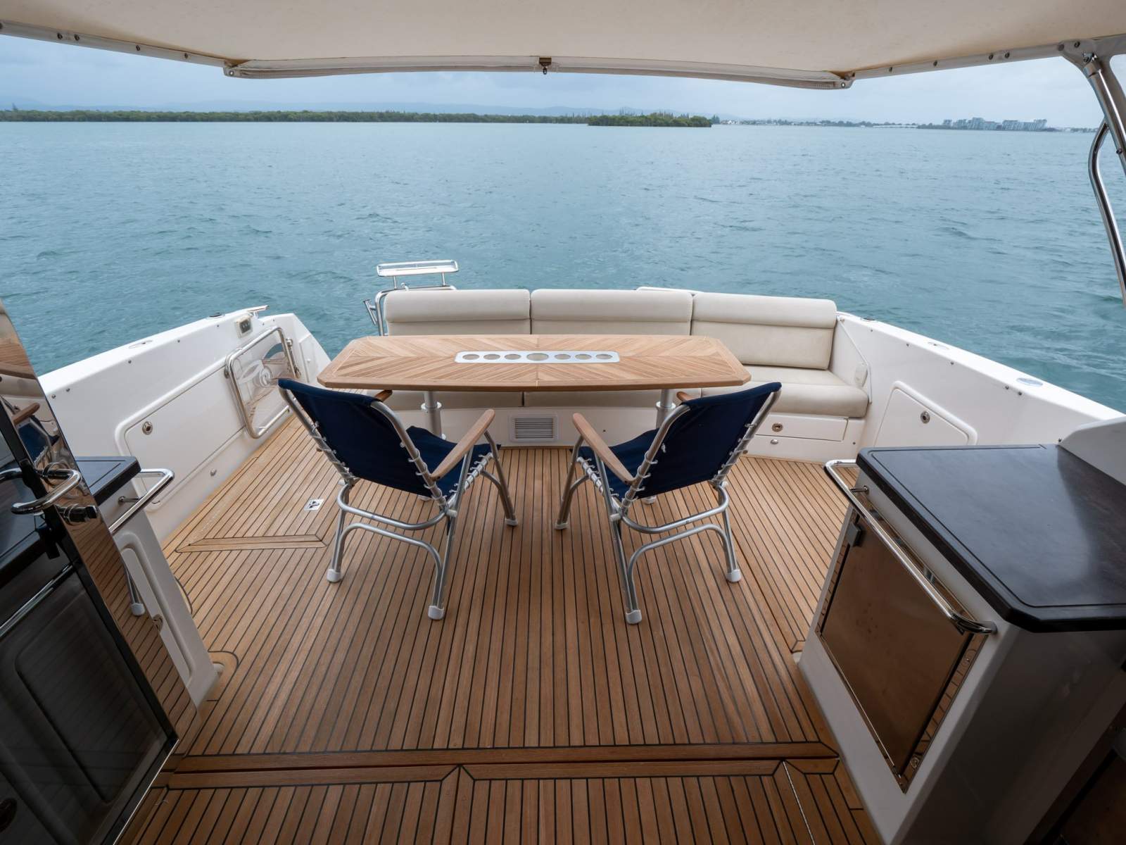 Riviera 5000 Sport Yacht - R Marine Crawley