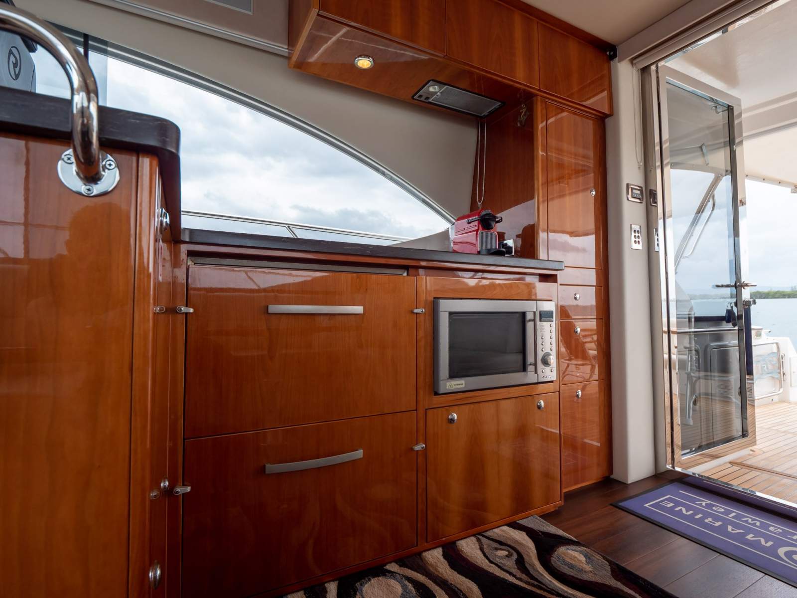 Riviera 5000 Sport Yacht - R Marine Crawley