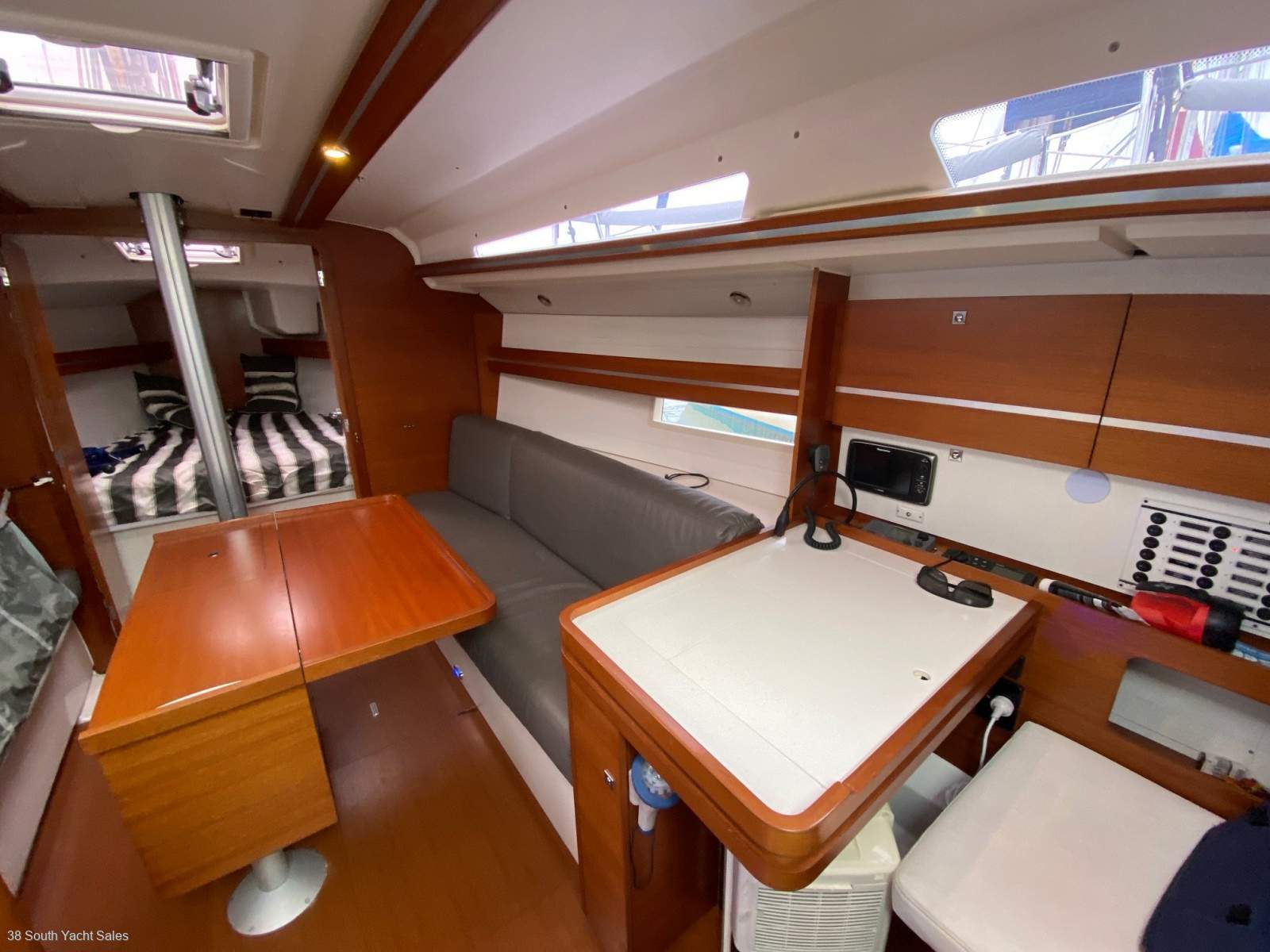 Used Dufour 36e Performance for Sale | Yachts For Sale | Yachthub