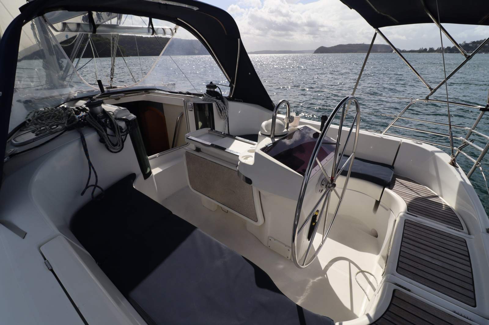 Used Beneteau Oceanis 351 for Sale | Yachts For Sale | Yachthub