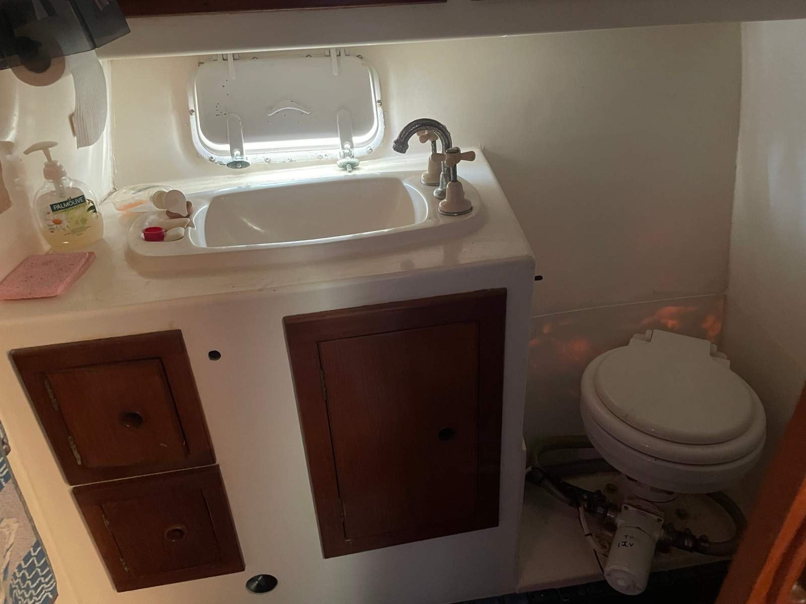 Used Mustang Vickers 38 Flybridge for Sale | Boats For Sale | Yachthub