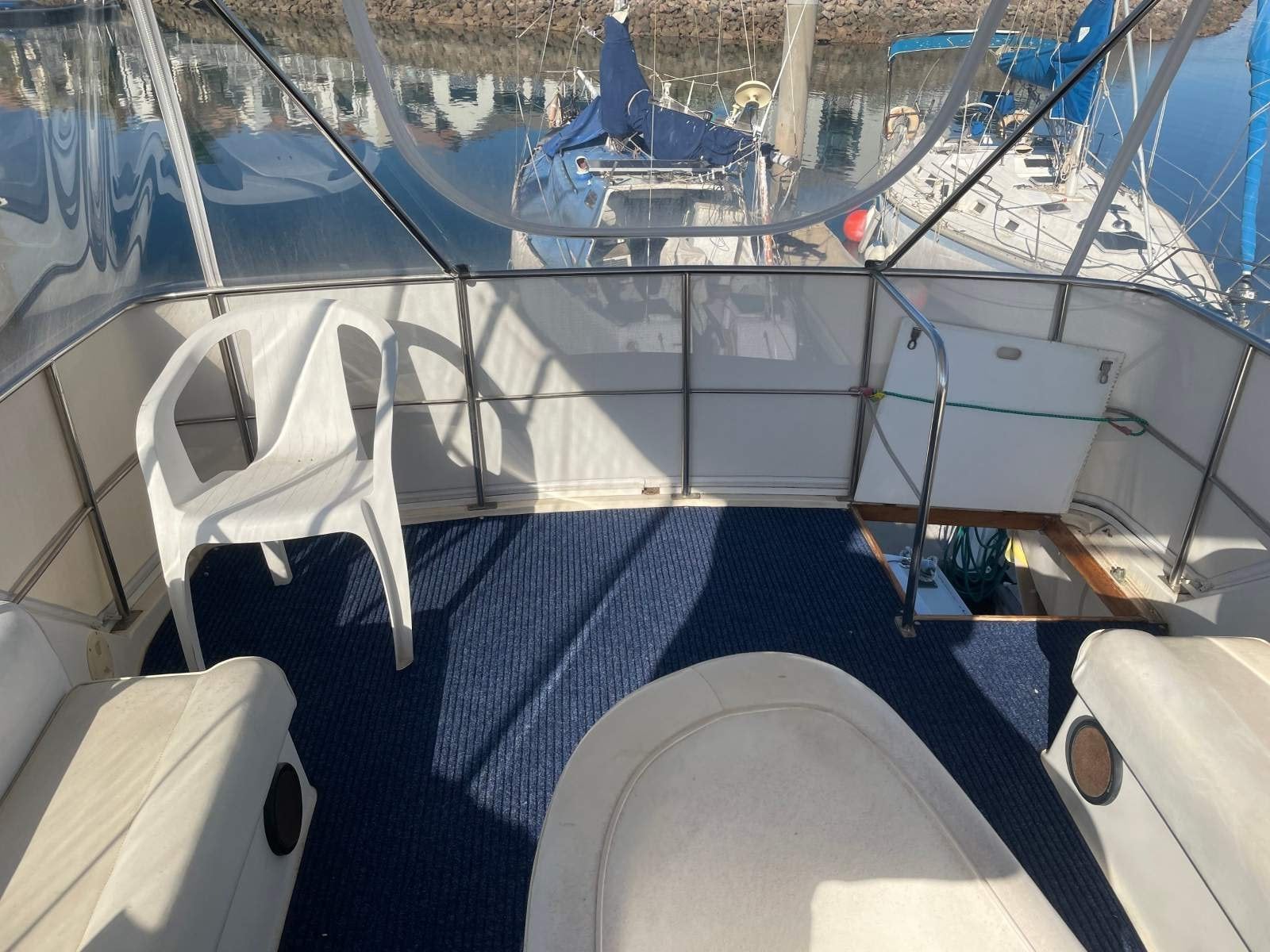 Used Mustang Vickers 38 Flybridge for Sale | Boats For Sale | Yachthub