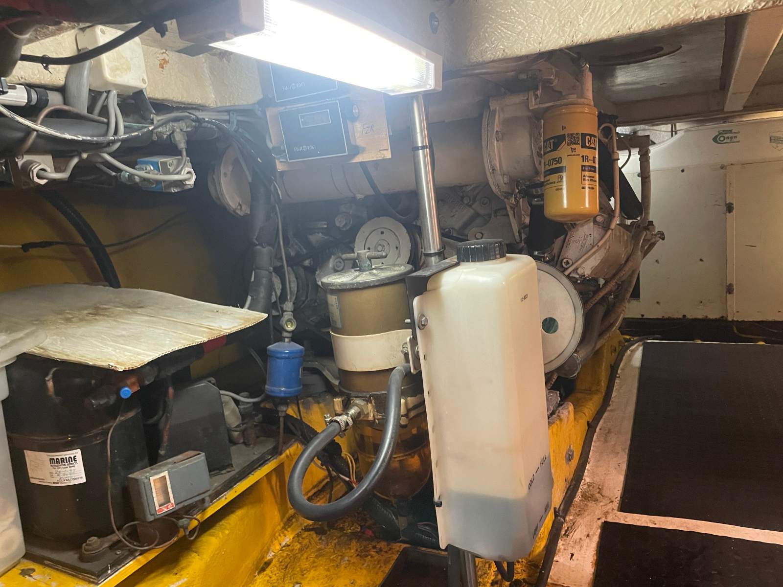 Used Mustang Vickers 38 Flybridge for Sale | Boats For Sale | Yachthub