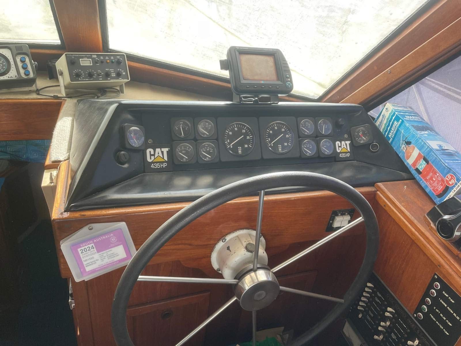 Used Mustang Vickers 38 Flybridge for Sale | Boats For Sale | Yachthub