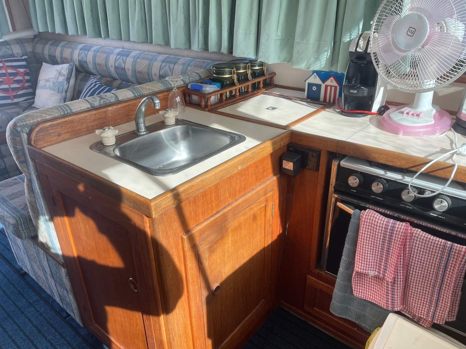 Used Mustang Vickers 38 Flybridge for Sale | Boats For Sale | Yachthub