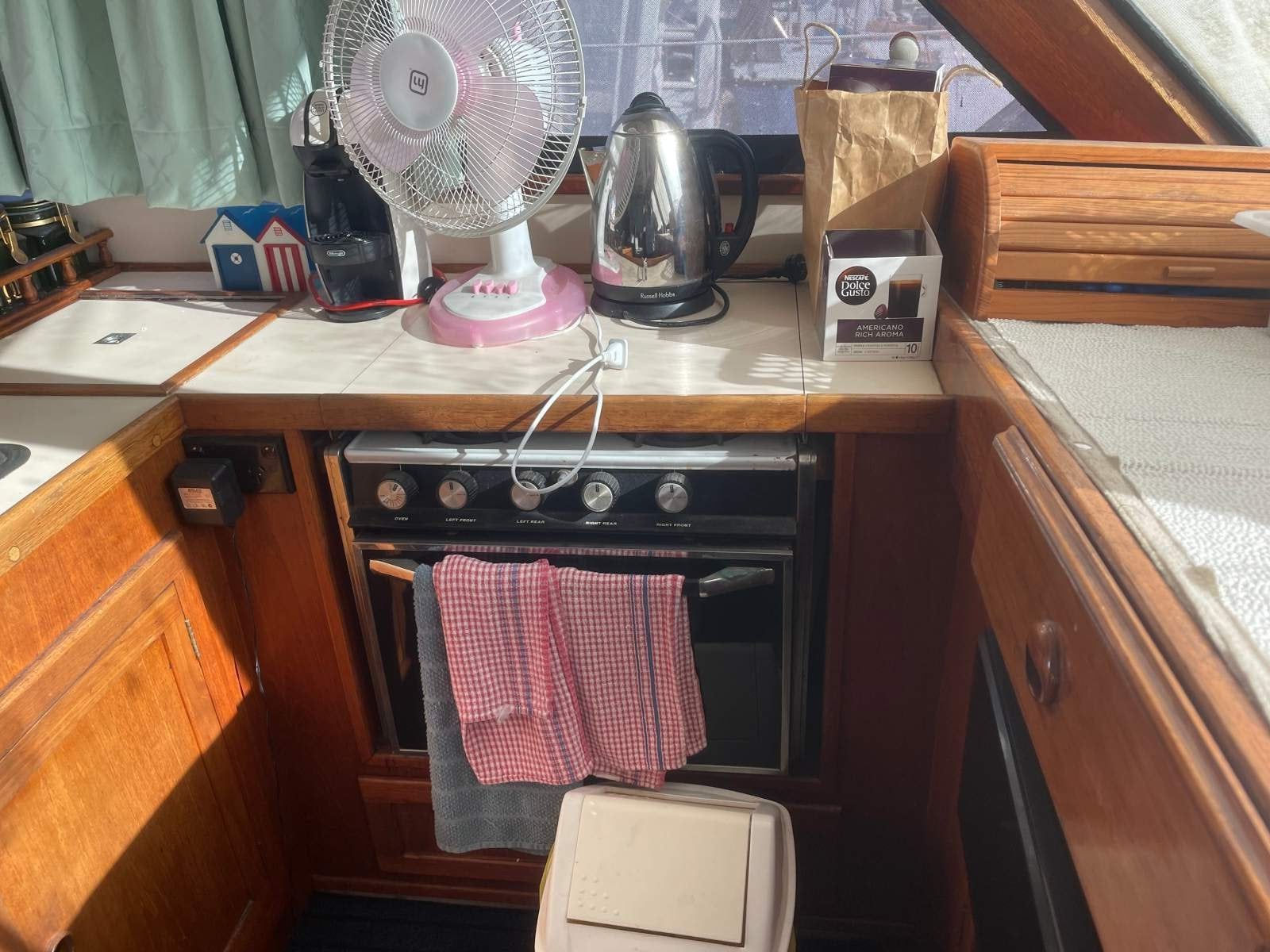 Used Mustang Vickers 38 Flybridge for Sale | Boats For Sale | Yachthub