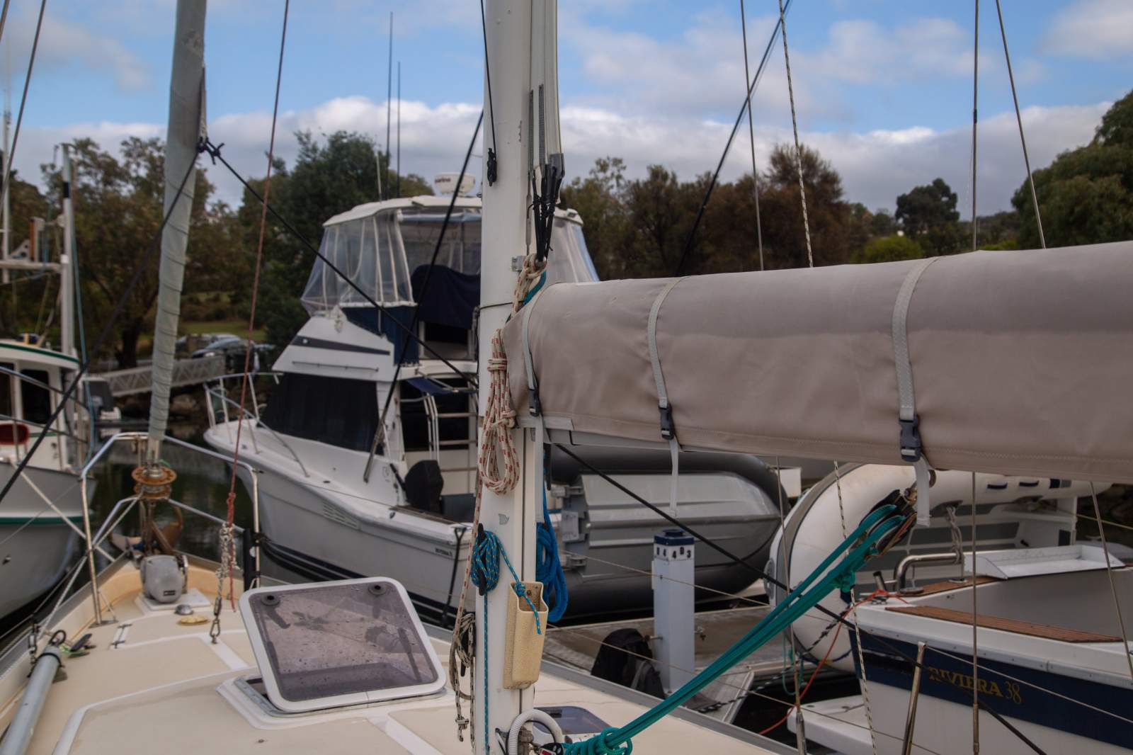 Used Zeston 36 Excellent Condition With Many Upgrades for Sale | Yachts ...