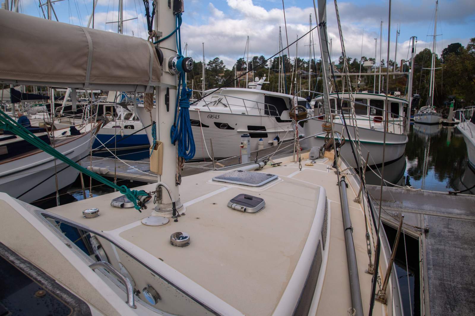 Used Zeston 36 Excellent Condition With Many Upgrades for Sale | Yachts ...