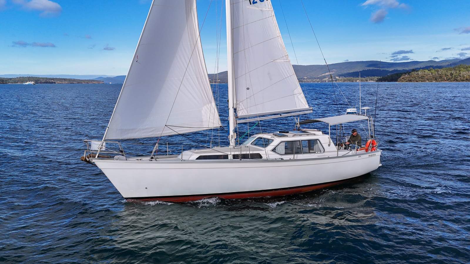 Used Zeston 36 Excellent Condition With Many Upgrades for Sale | Yachts ...