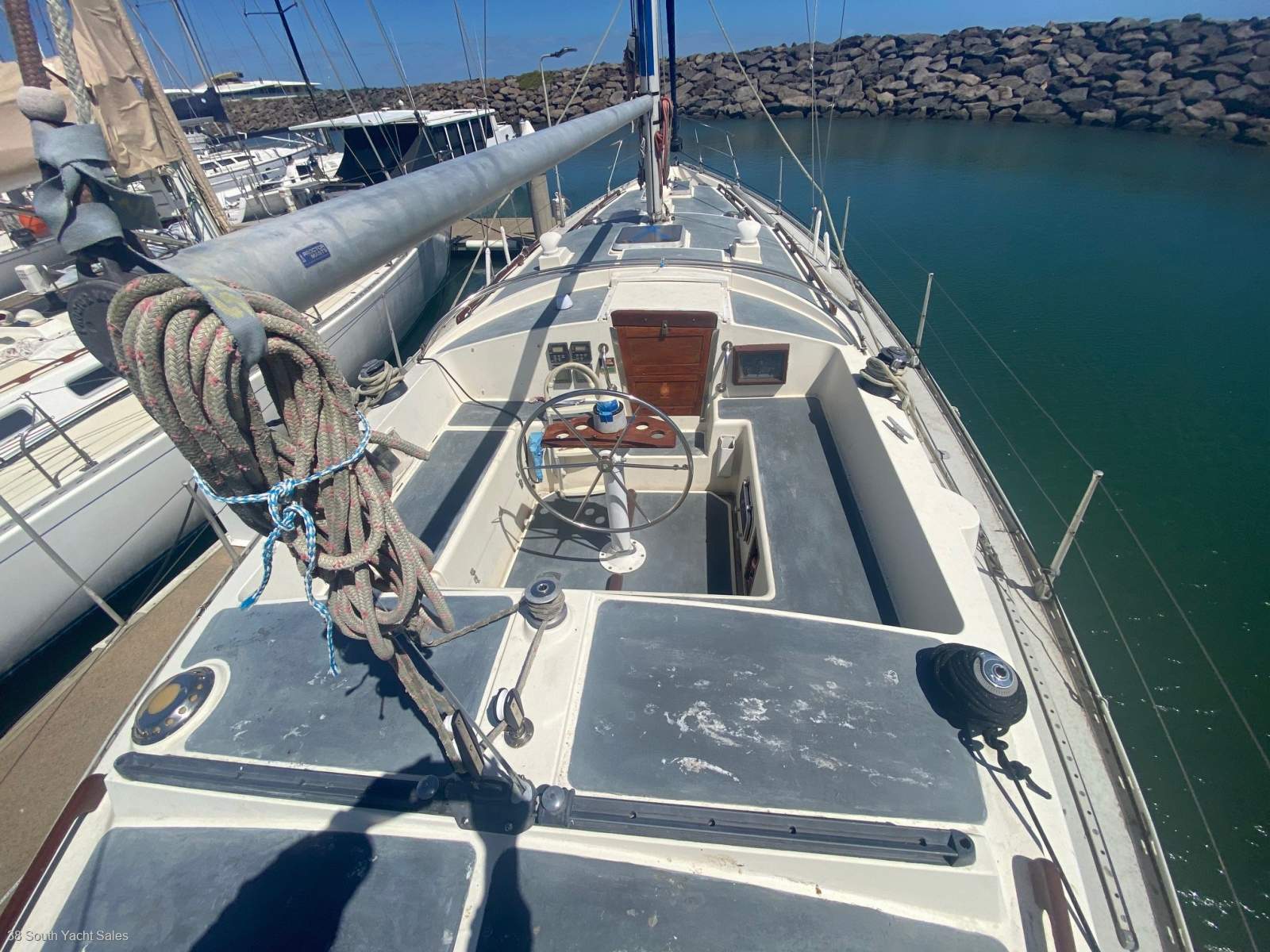Used Moody 40 Center Cockpit Cruising Yacht for Sale | Yachts For Sale ...